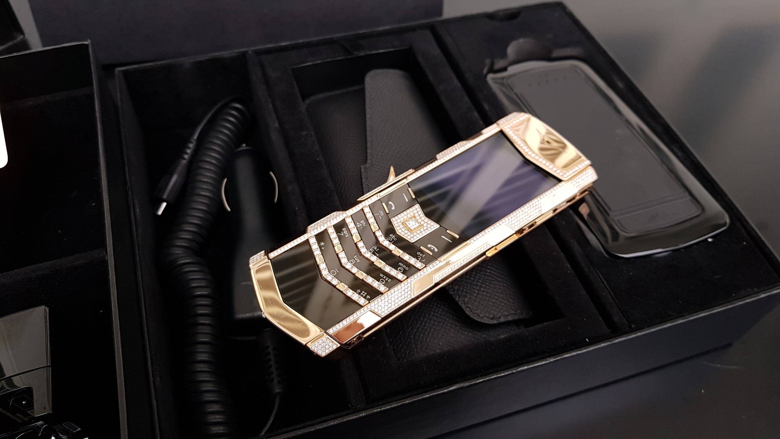 Vertu Signature S Full Gold Diamond Zigzag | Kỳ Lân