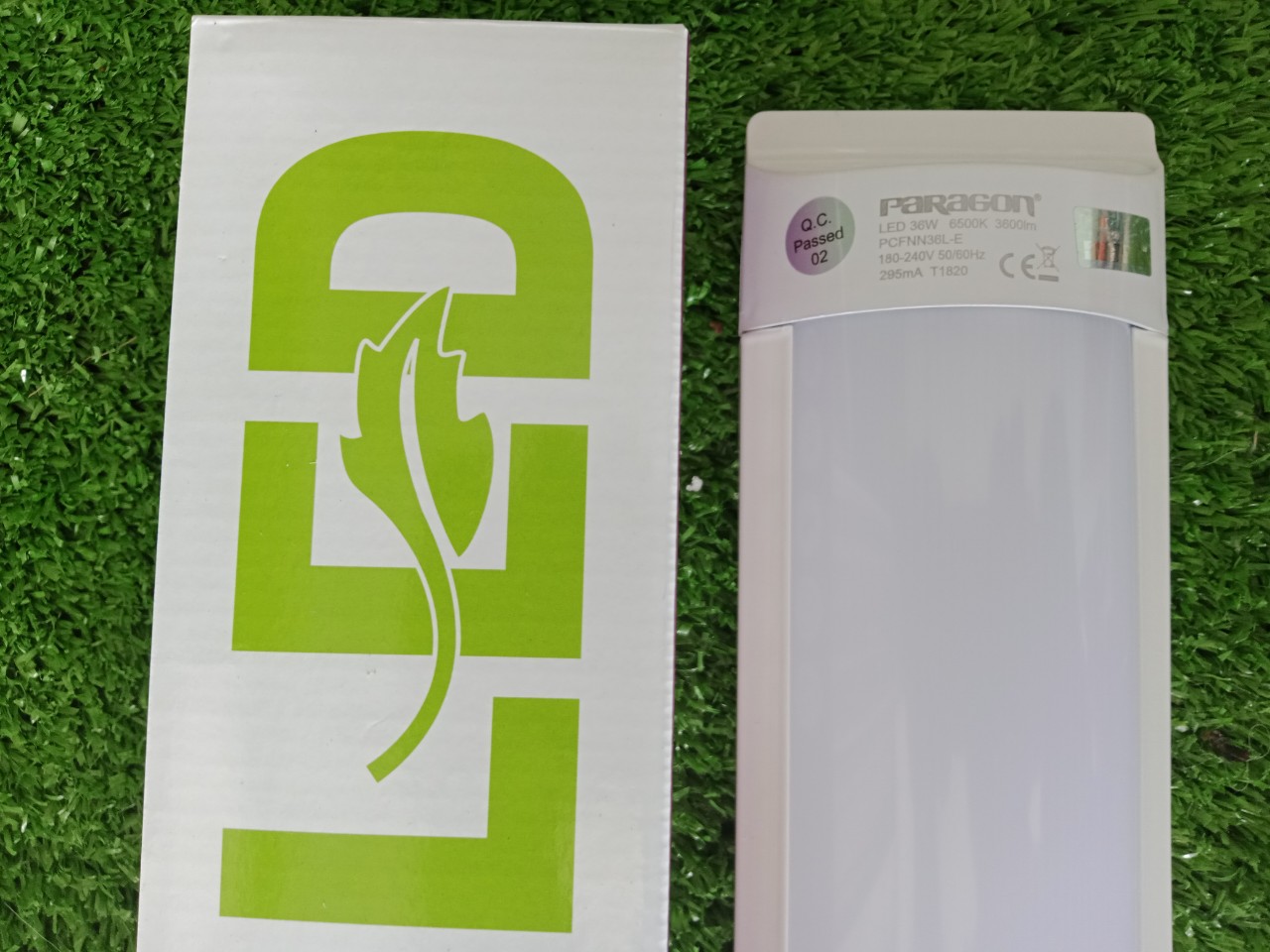 Máng đèn LED bán nguyệt PCFNN40L Eco