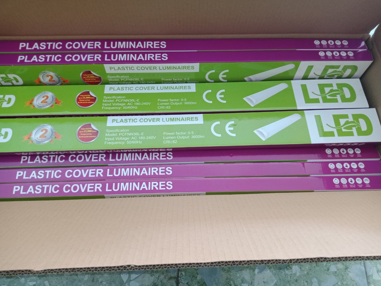 Máng đèn LED bán nguyệt PCFNN40L Eco