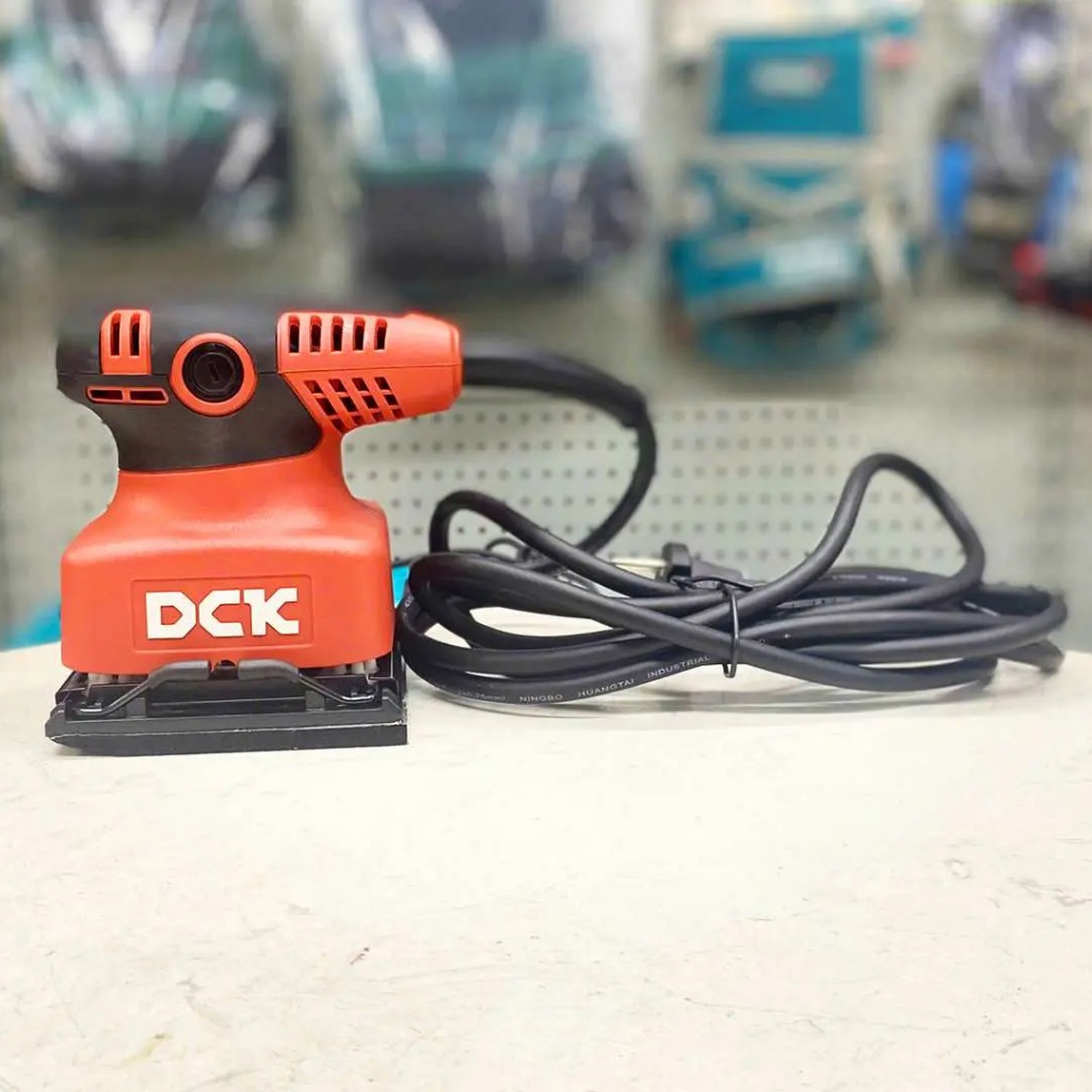 Máy chà nhám rung vuông 240W DCK KSB03-100