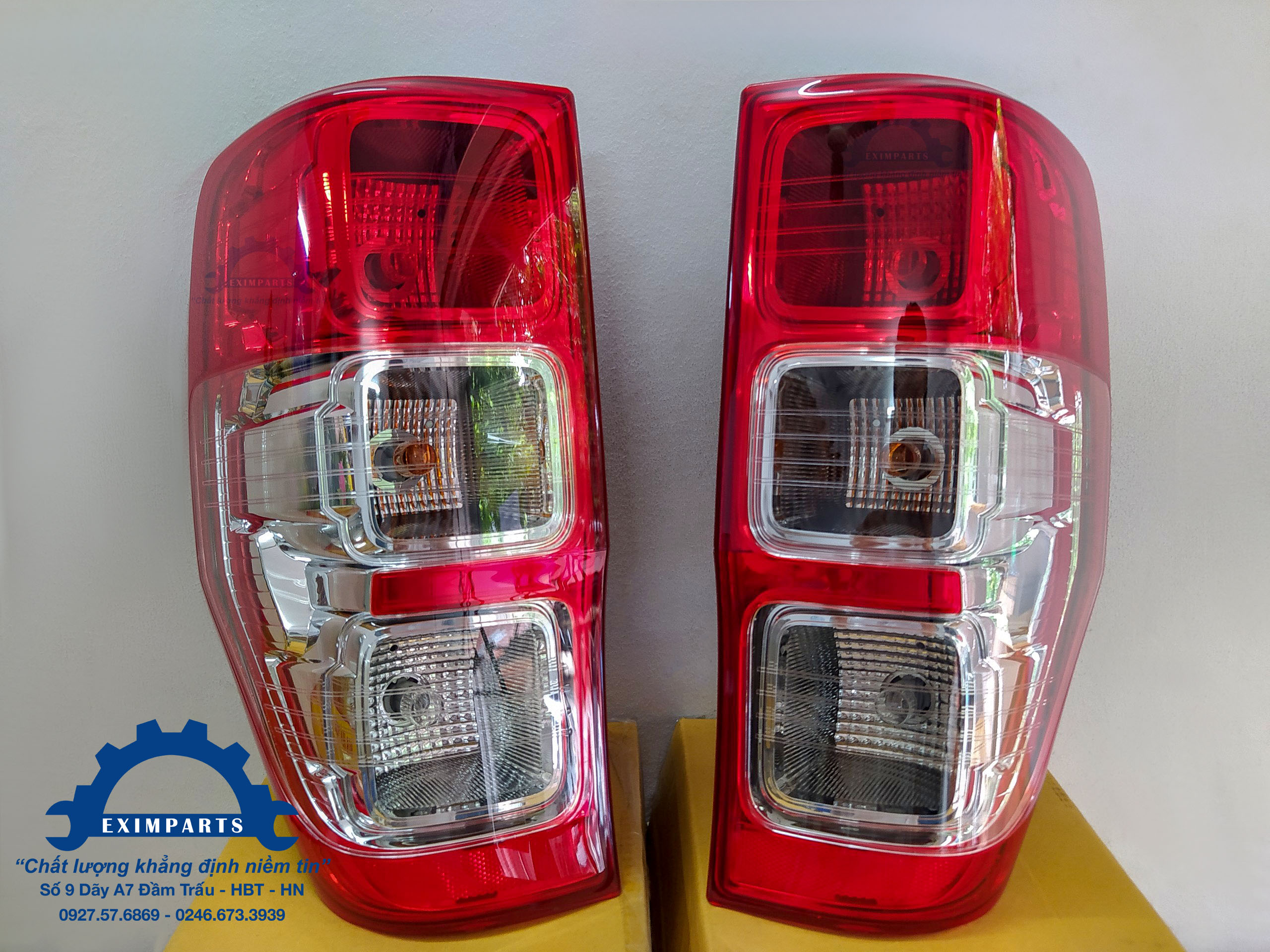 Đèn hậu Ford Ranger XL, XLS, XLT chính hãng - Phụ tùng Ford Ranger