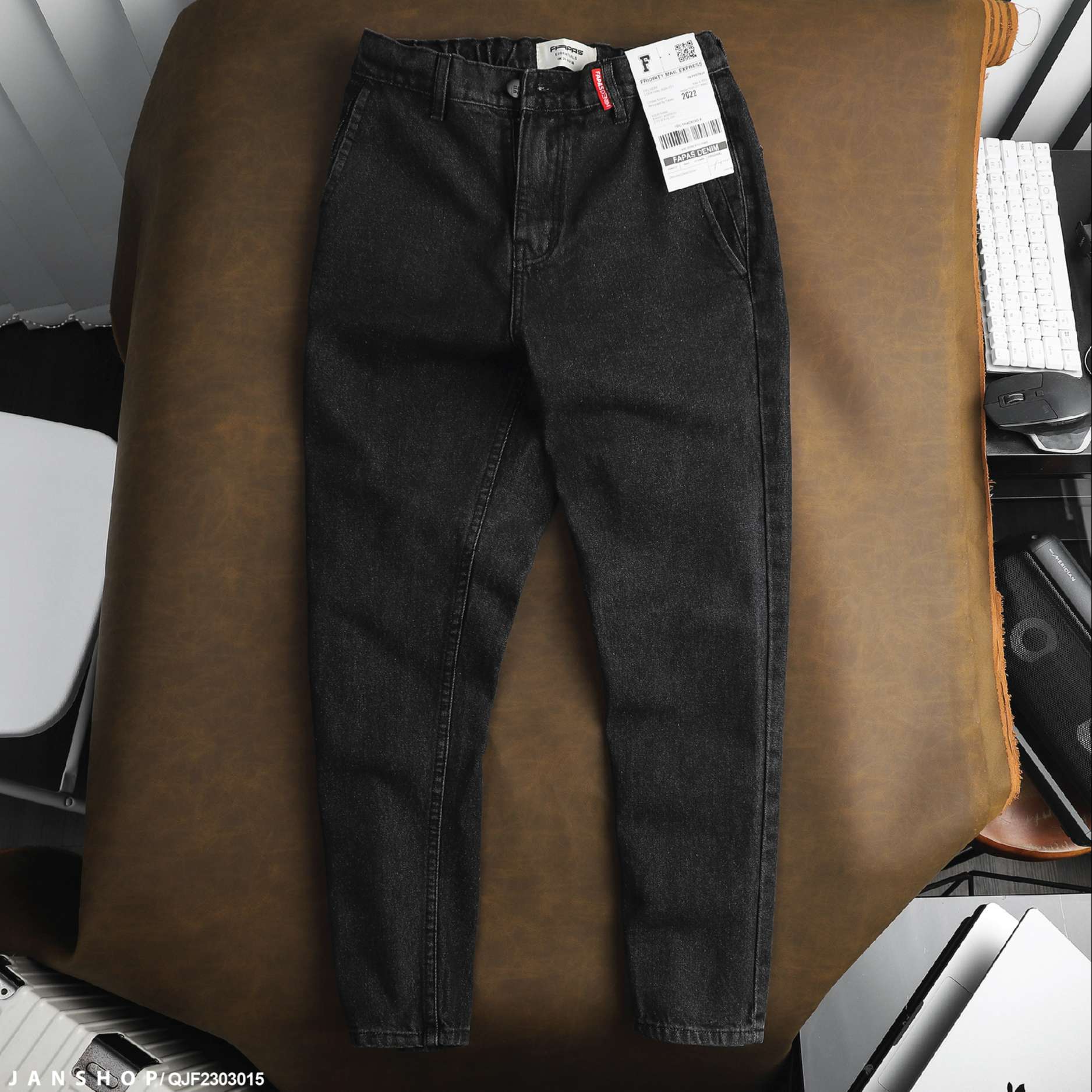 FAPAS RELAXED BRE BLACK JEAN