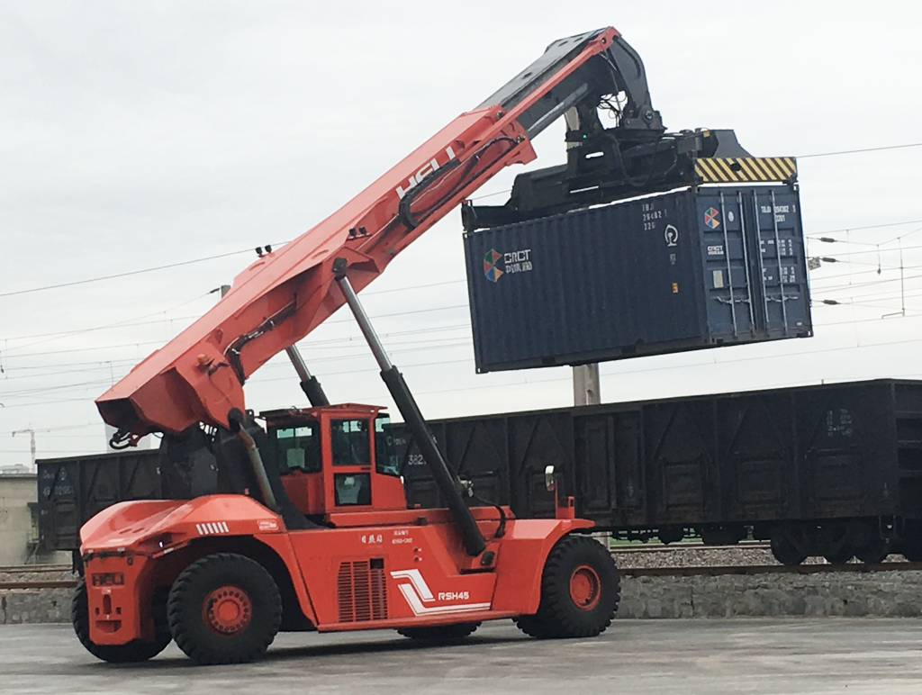 Xe Nâng Gắp Container 45 Tấn - Reach Stacker Heli - Xe Nâng Heli