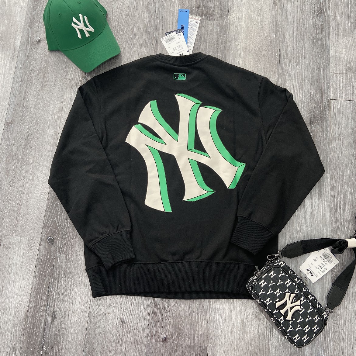 Áo MLB Overfit Logo Mega Black [ 3AMTB0224-50BKS ] | CITISHOP