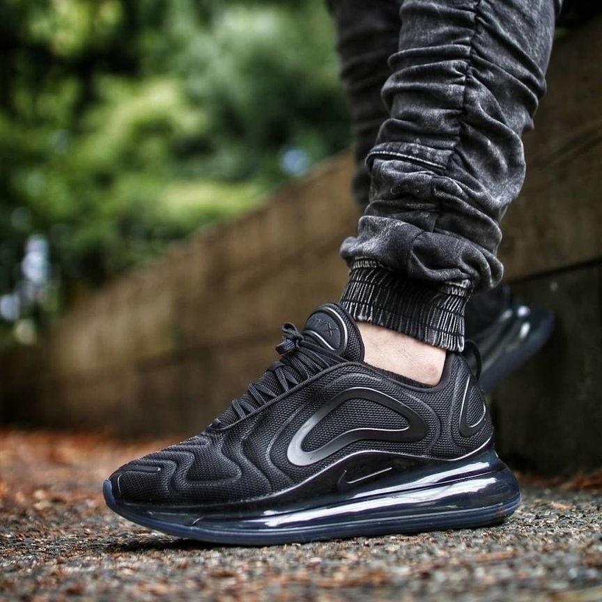 Nike Air Max 720 'Triple Black' | Duyet Fashion