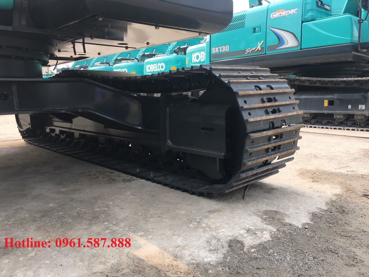 Máy xúc đào bánh xích KOBELCO SK130-8, gầu 0.5m3, máy mới 100%