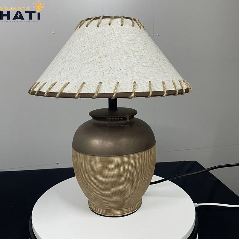 Đèn bàn tân cổ điển Abigail BTCD44
