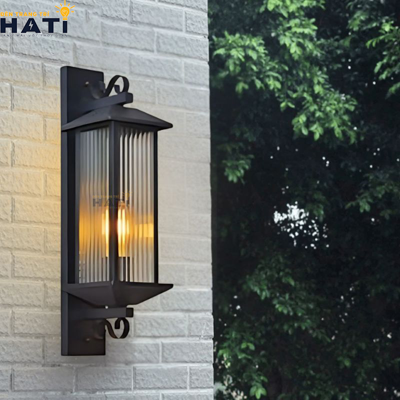 Đèn tường ngoài trời cổ điển Renavi