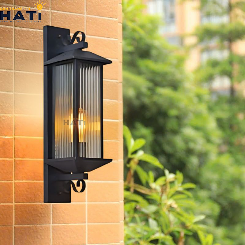Đèn tường ngoài trời cổ điển Renavi