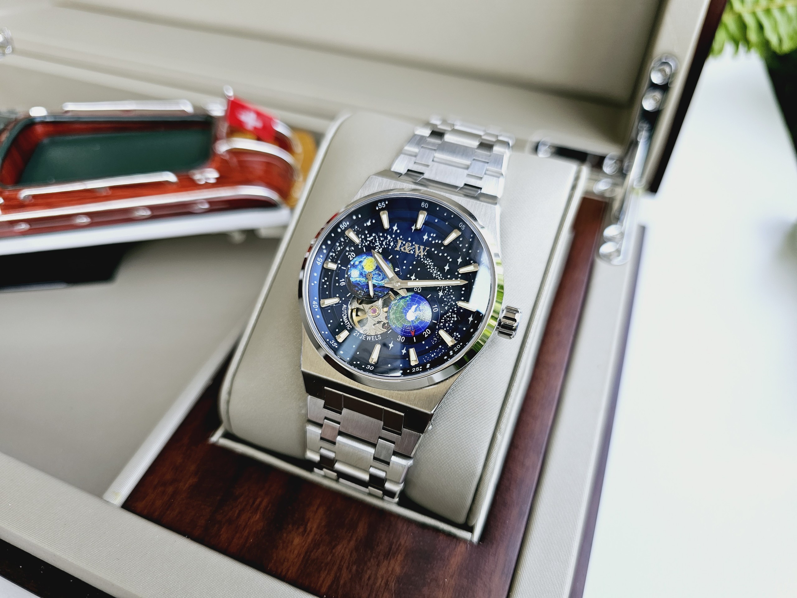 ĐỒNG HỒ NAM CARNIVAL I&W EARTH BLUE DIAL IW708G-2 ĐỒNG HỒ NAM CARNIVAL I&W EARTH BLUE DIAL IW708G-2