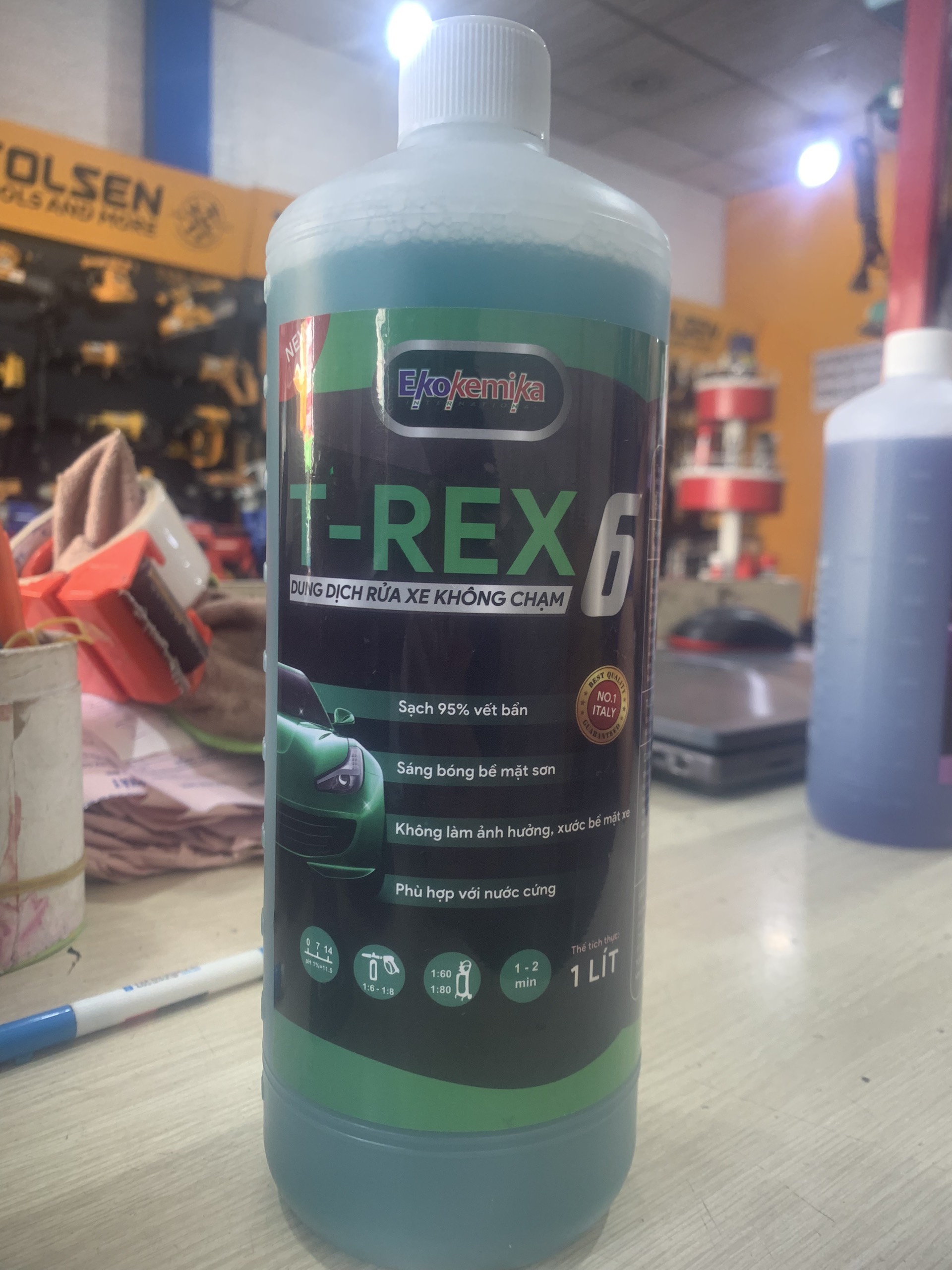 Dung dịch rửa xe không chạm T-REX6 (1LIT)