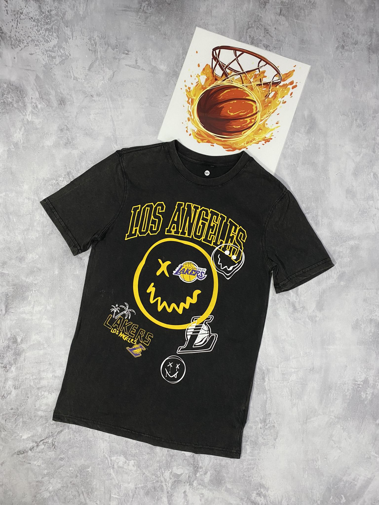 Áo Tshirts Chính Hãng - NBA Los Angeles Lakers Smiley Relaxed Graphic ...