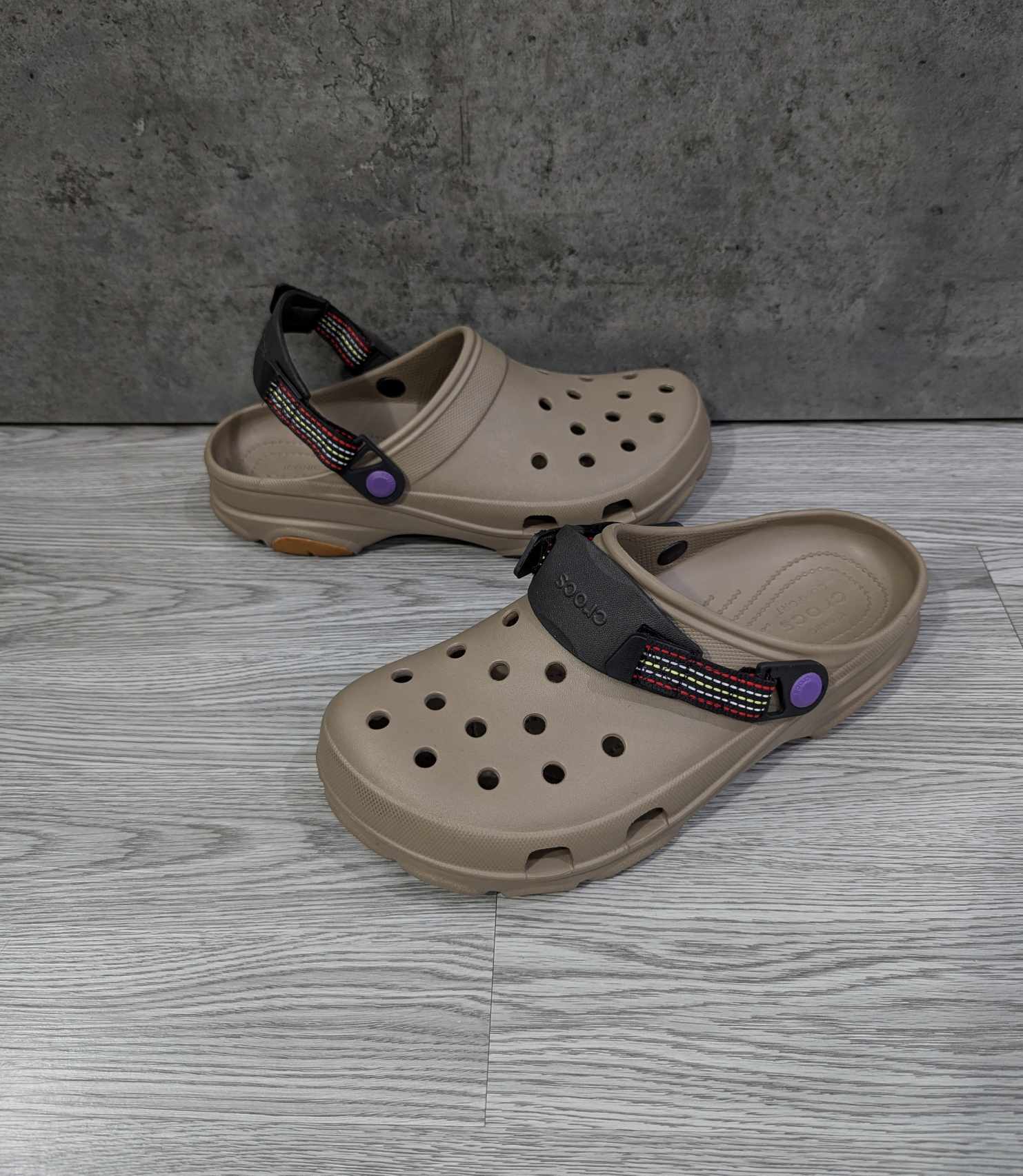 Dép Chính Hãng - Sục Crocs Camo Terra Clog Brown Quai Đen Chấm Tím - SCR-023