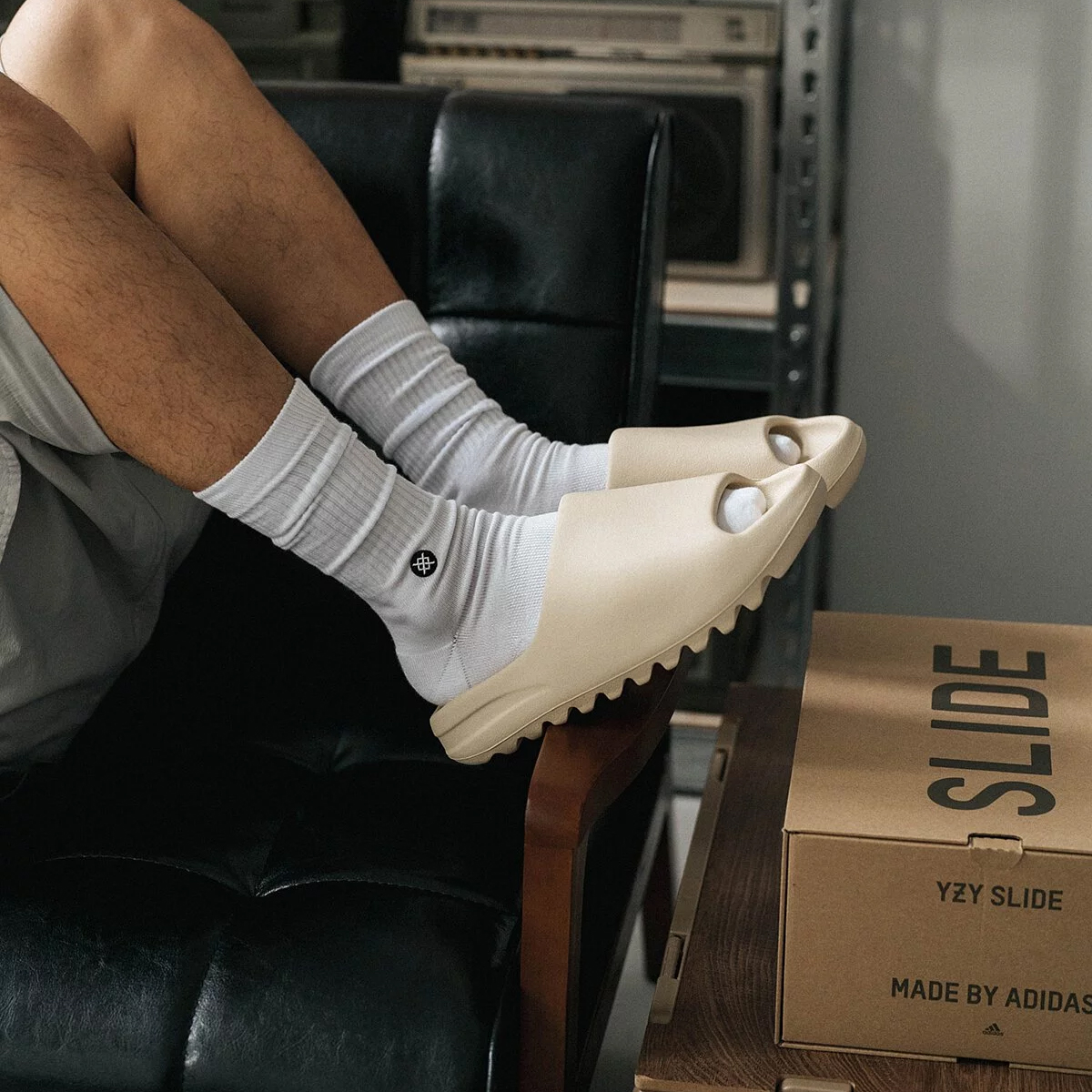 Dép Adidas Yeezy Slide Bone 2022 FZ5897 | Authentic