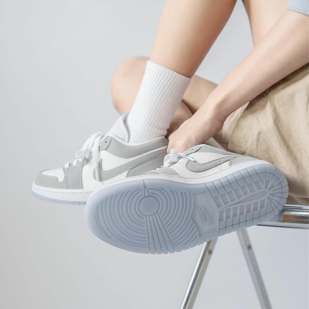 Giày Nike Air Jordan 1 Low White Wolf Grey DC0774-105