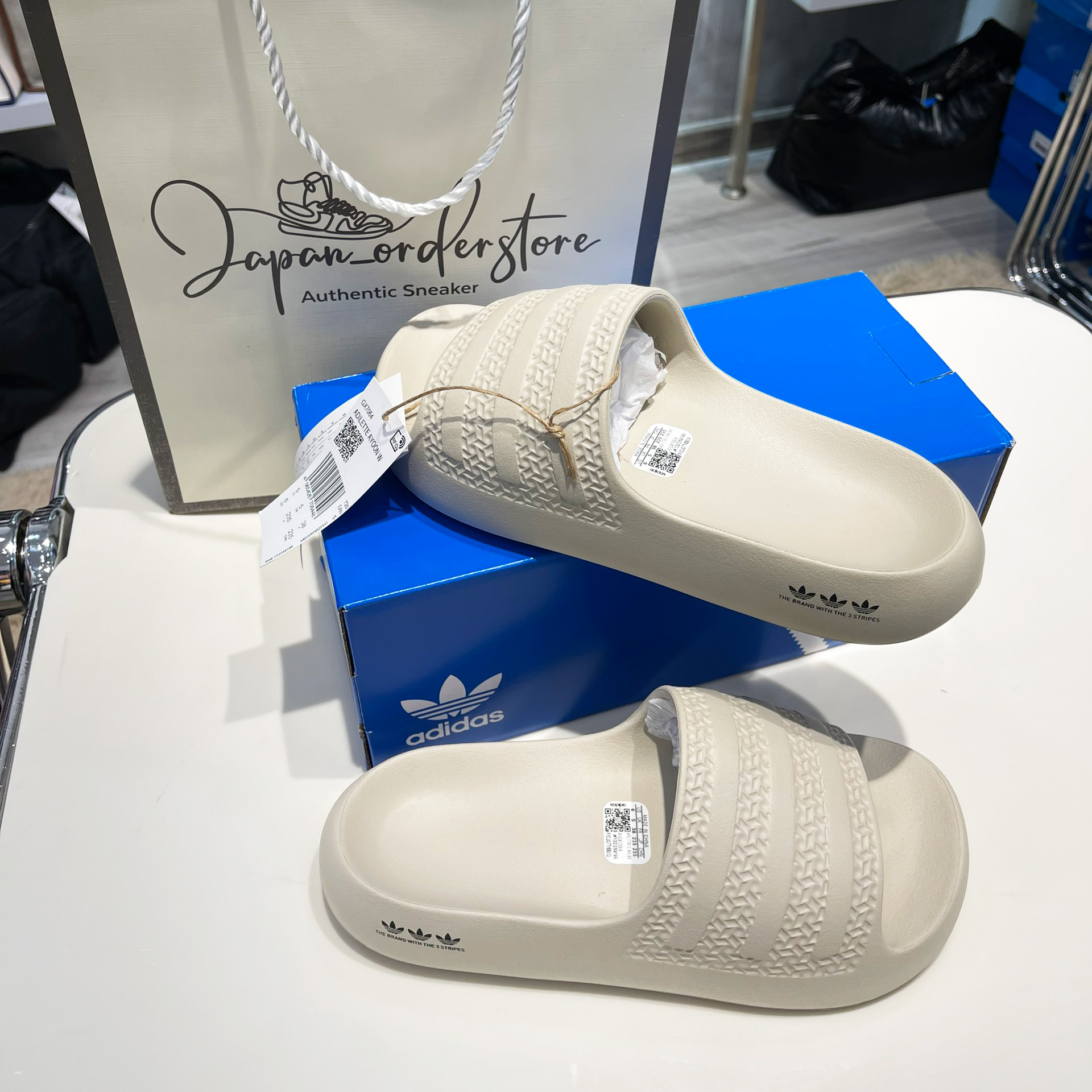 Dép Adidas Originals Adilette Ayoon Bliss GX7064