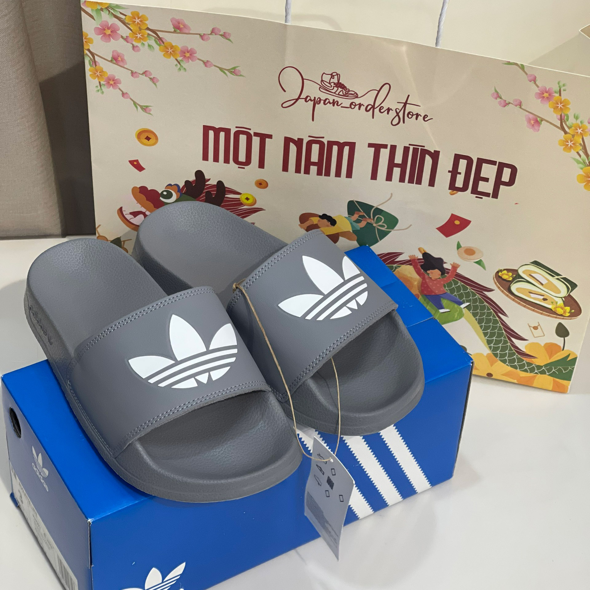 Dép Adidas Adilette Lite Trefoil Grey Cloud White FU7592