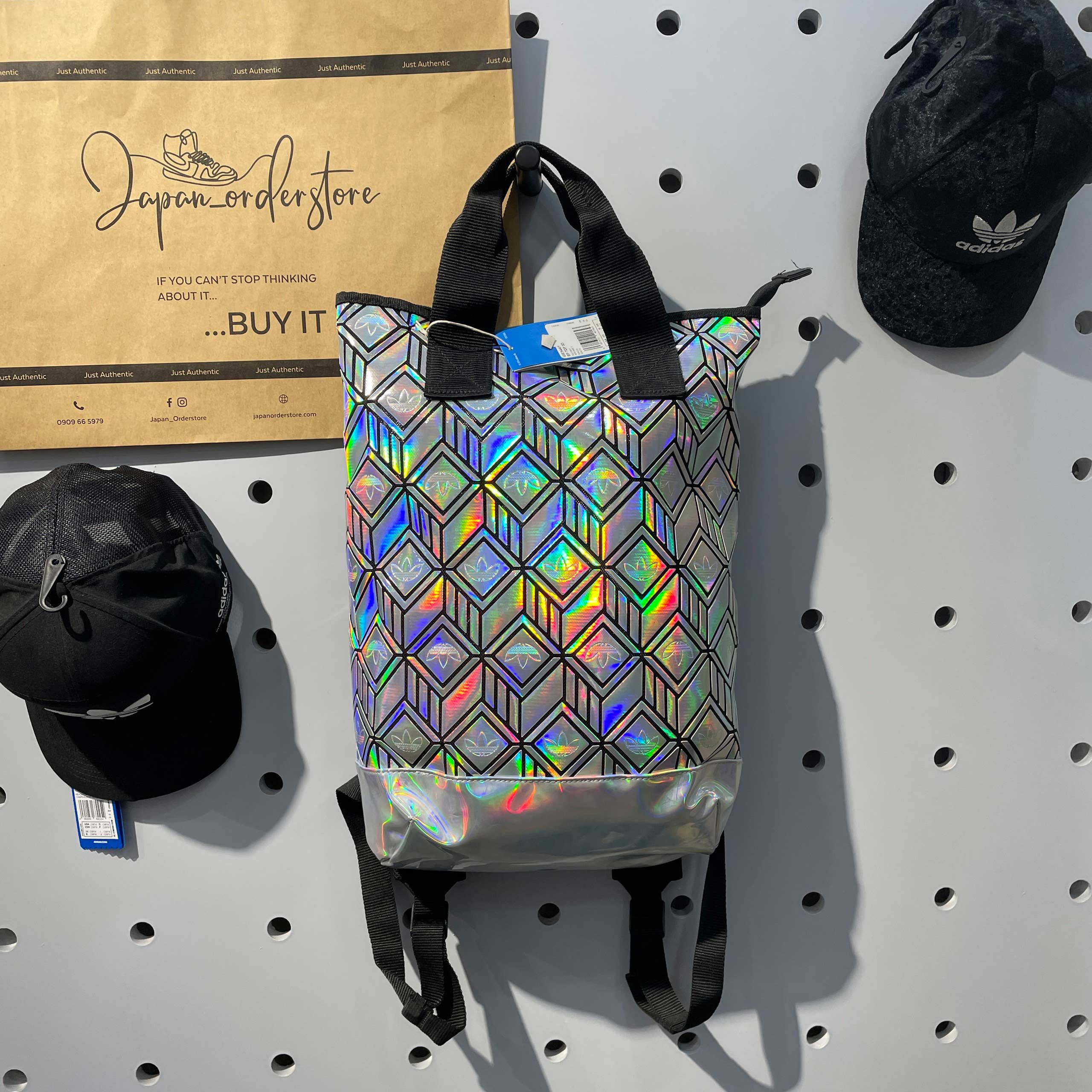 Balo Adidas Geometric Pattern Silver Metallic GE5447