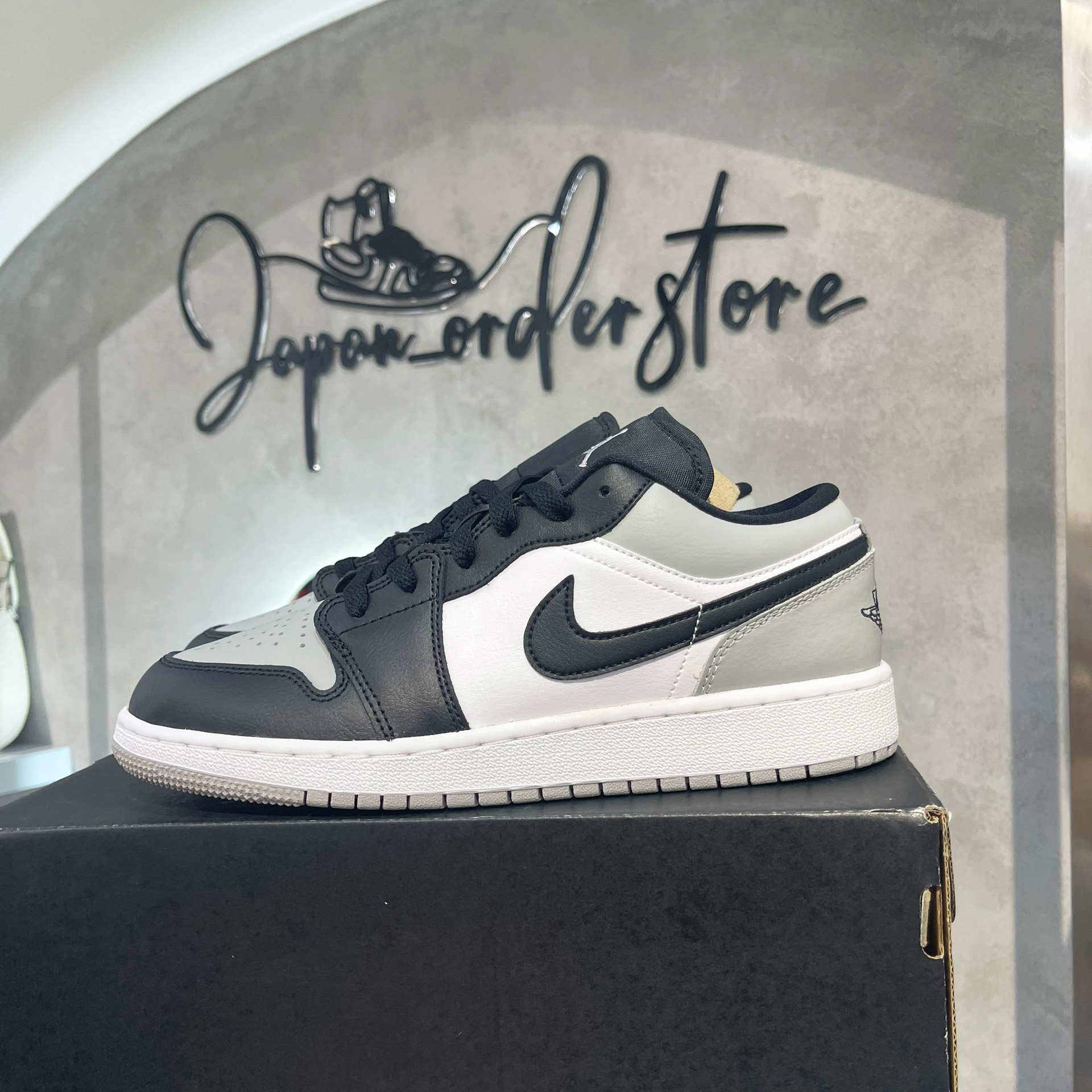 Nike Air Jordan 1 Low ‘Shadow Toe’ 553558-052