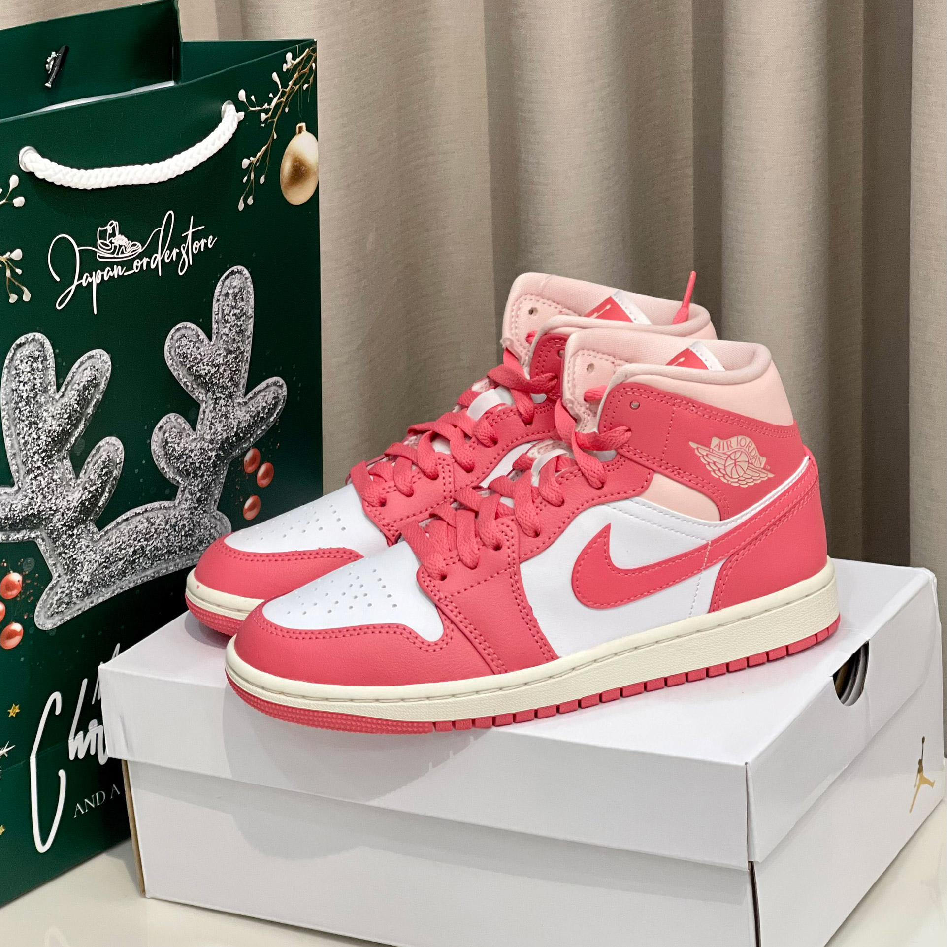 Giày Nike Air Jordan Mid Strawberries Cream BQ6472-186