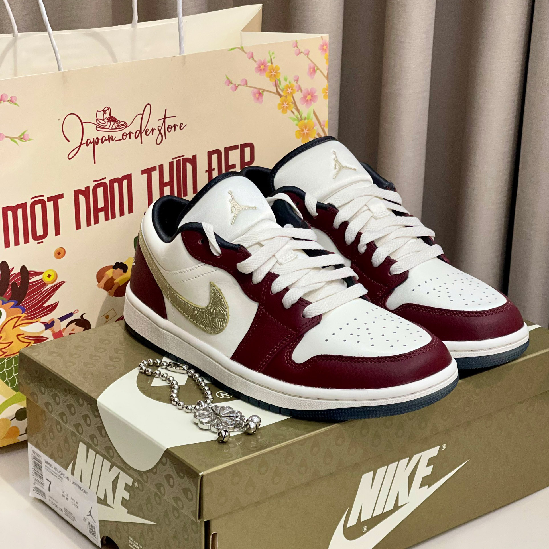 Giày Air Jordan 1 Low SE Year of the Dragon FJ5735-100