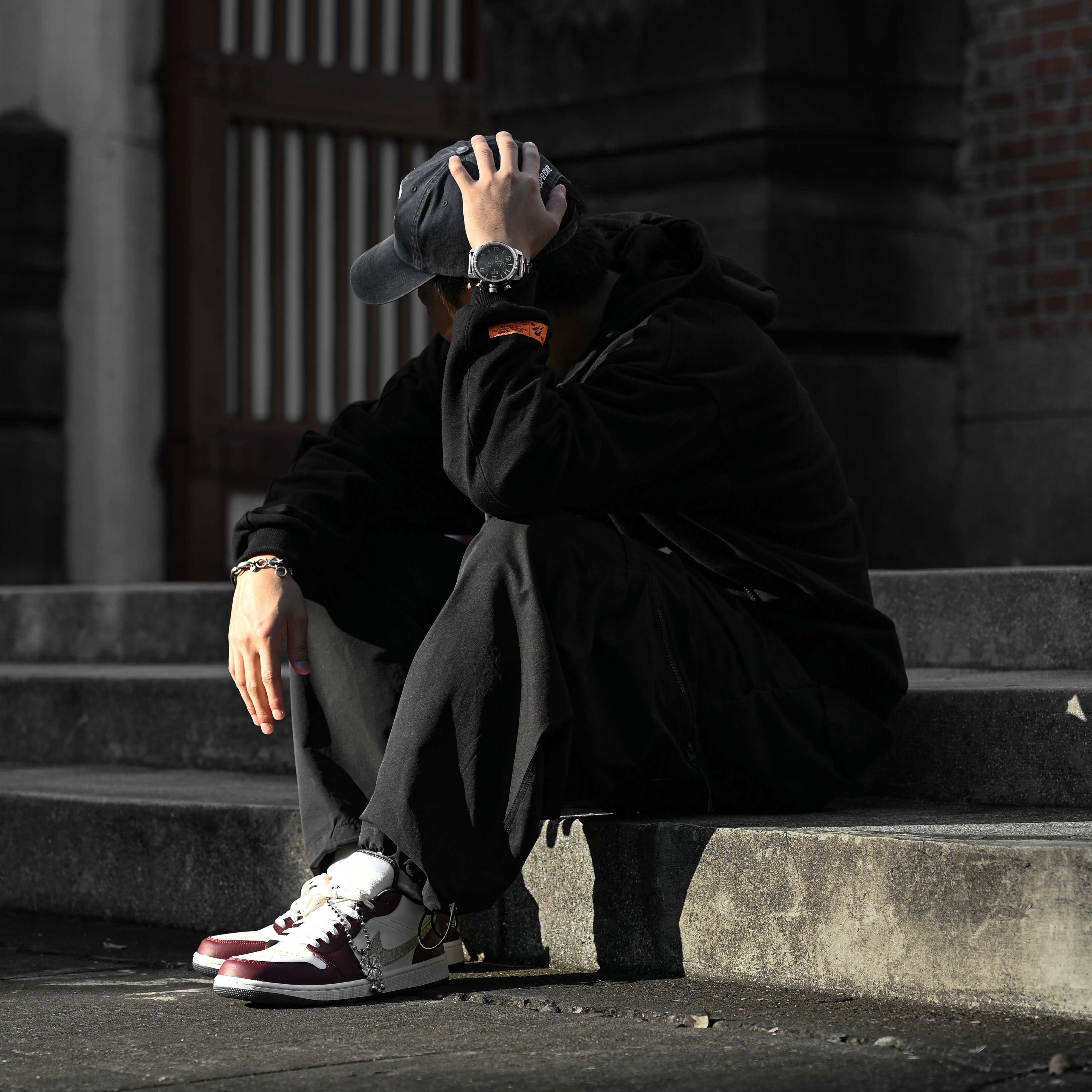 Giày Air Jordan 1 Low SE Year of the Dragon FJ5735-100