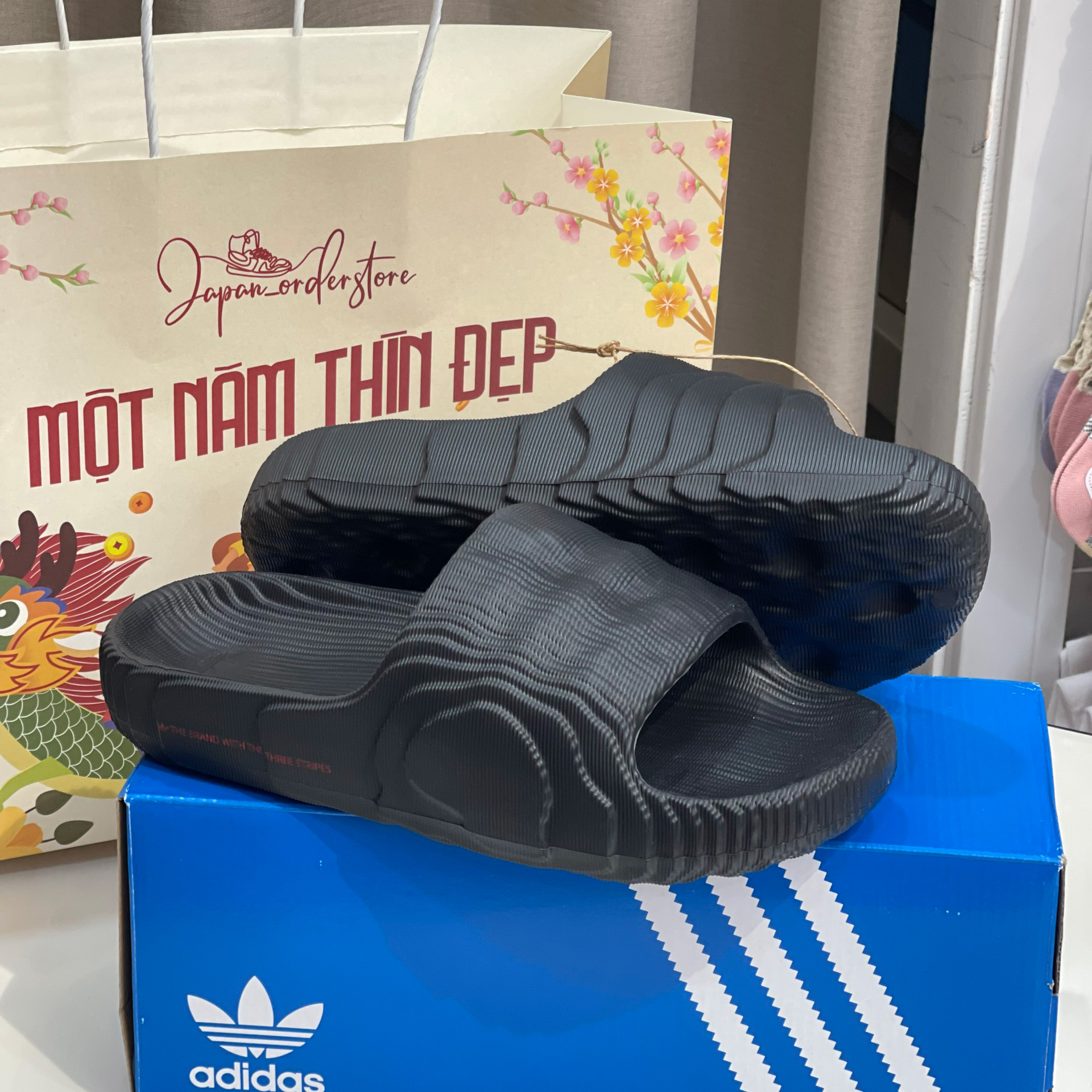 Dép Adidas Adilette 22 Slides Triple Black ID4925