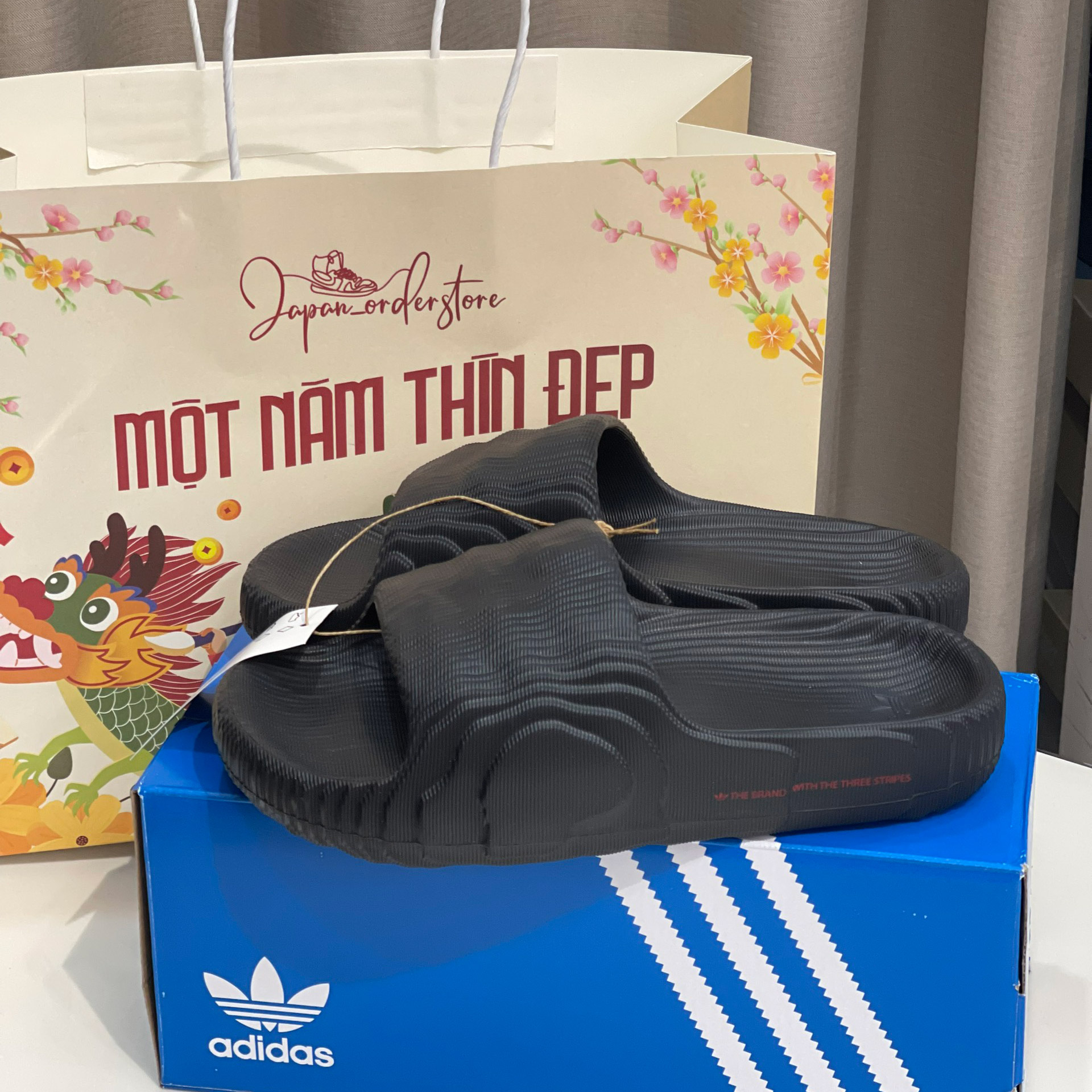 Dép Adidas Adilette 22 Slides Triple Black ID4925