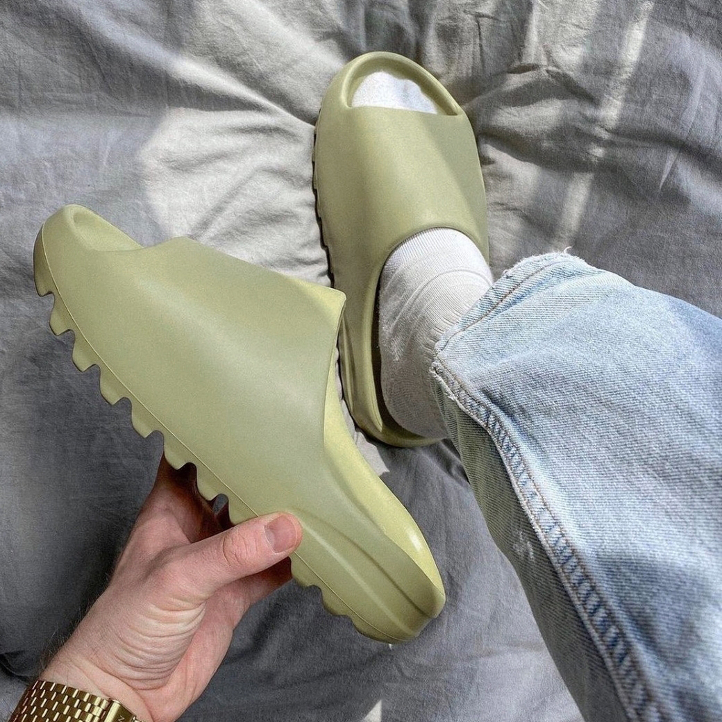 Dép Adidas Yeezy Slide Resin FZ5904 - JapanOrderstore