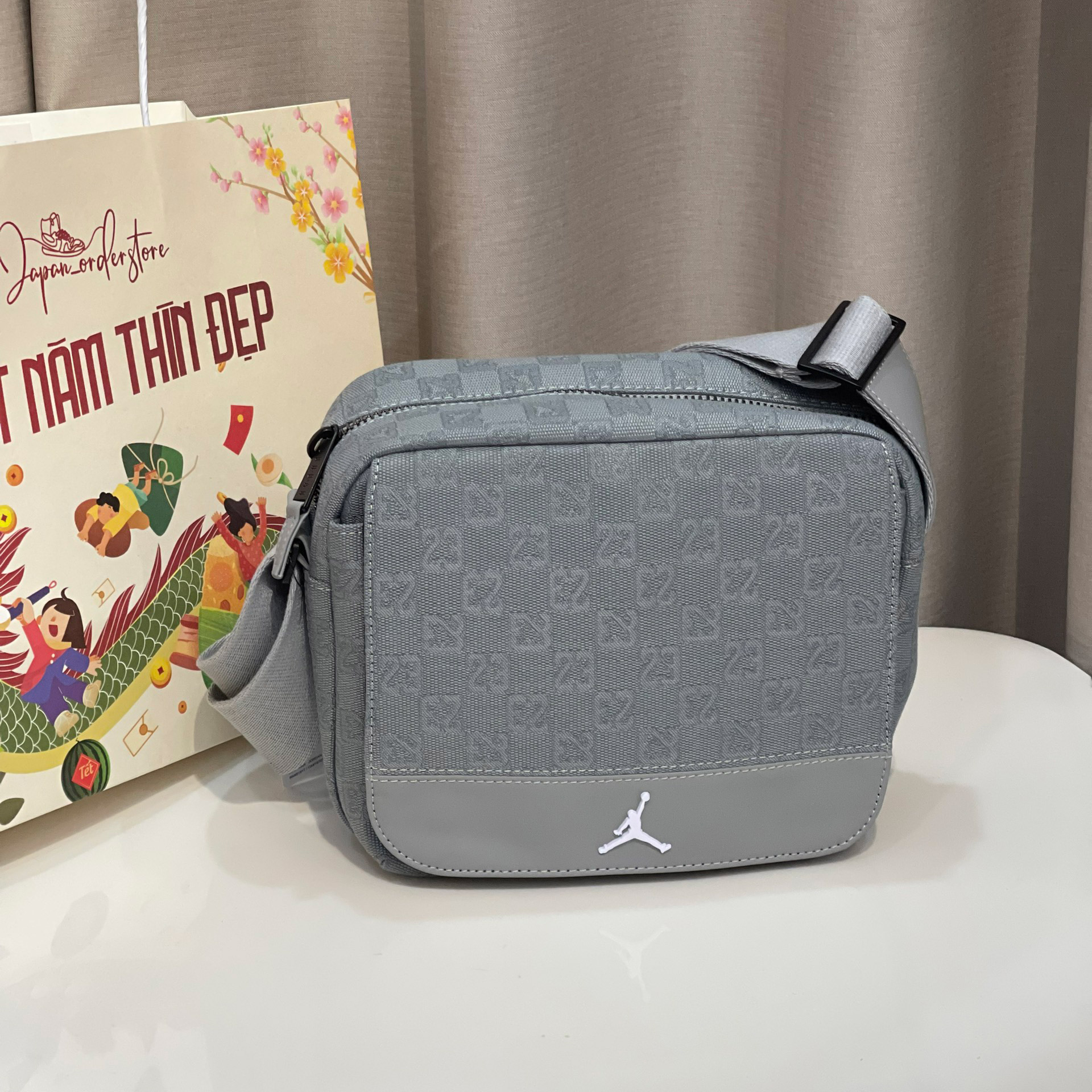 Túi Jordan Monogram Grey Limited Edition FJ6790-011