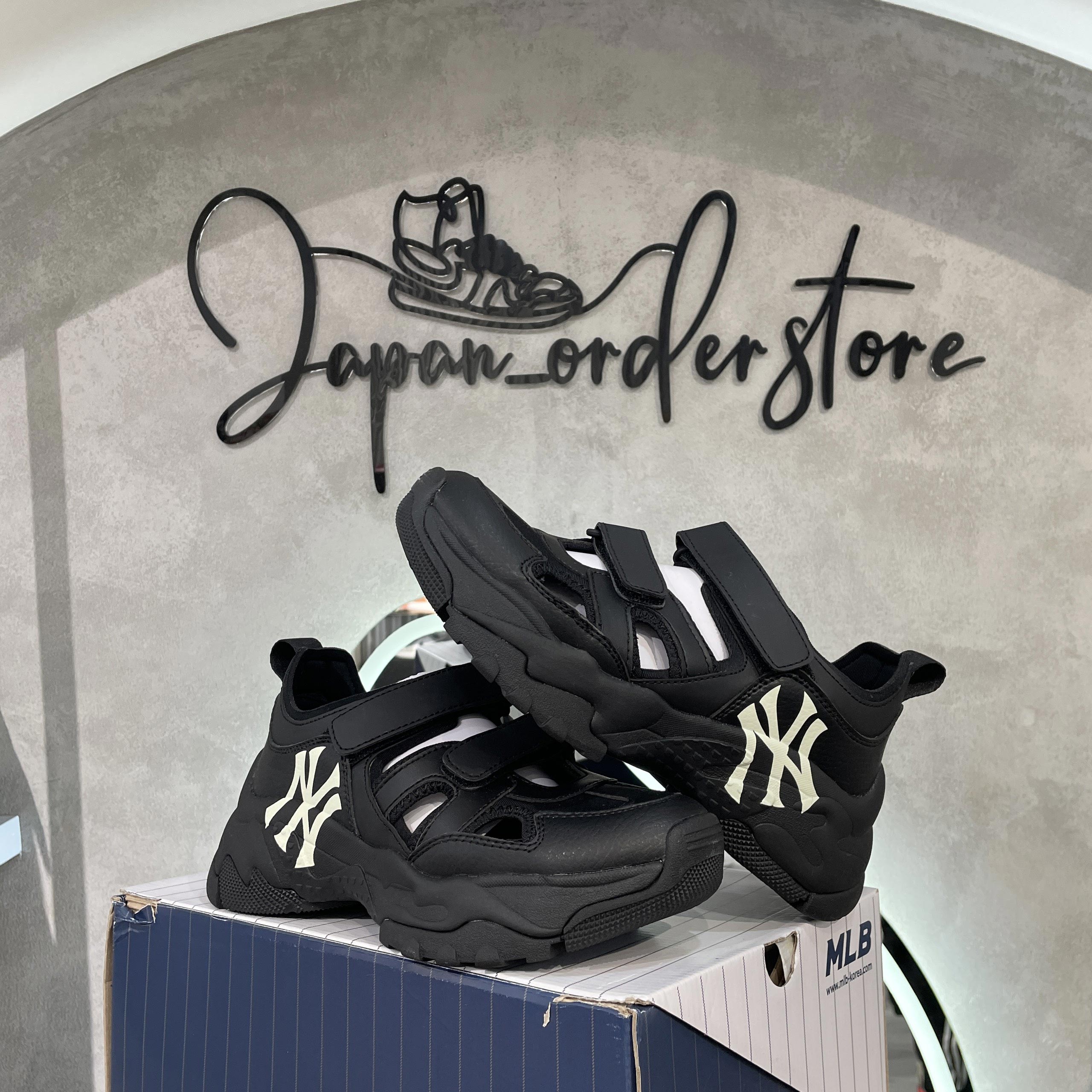 Giày MLB Bigball Chunky Mask NY Black 3ASDCH123-50BKS