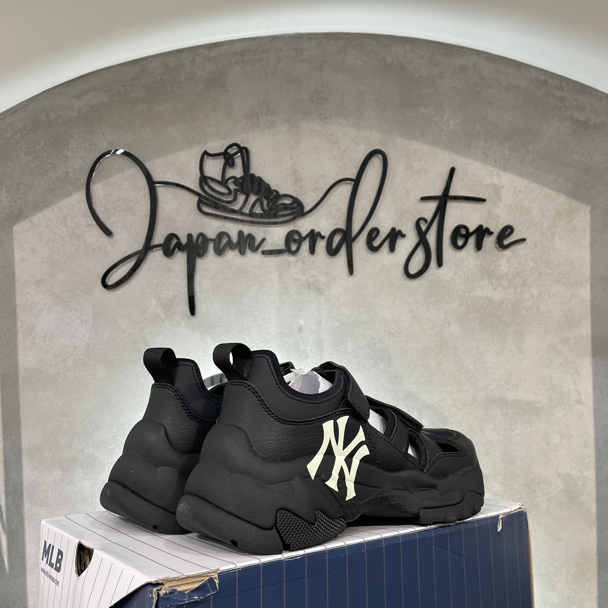 Giày MLB Bigball Chunky Mask NY Black 3ASDCH123-50BKS