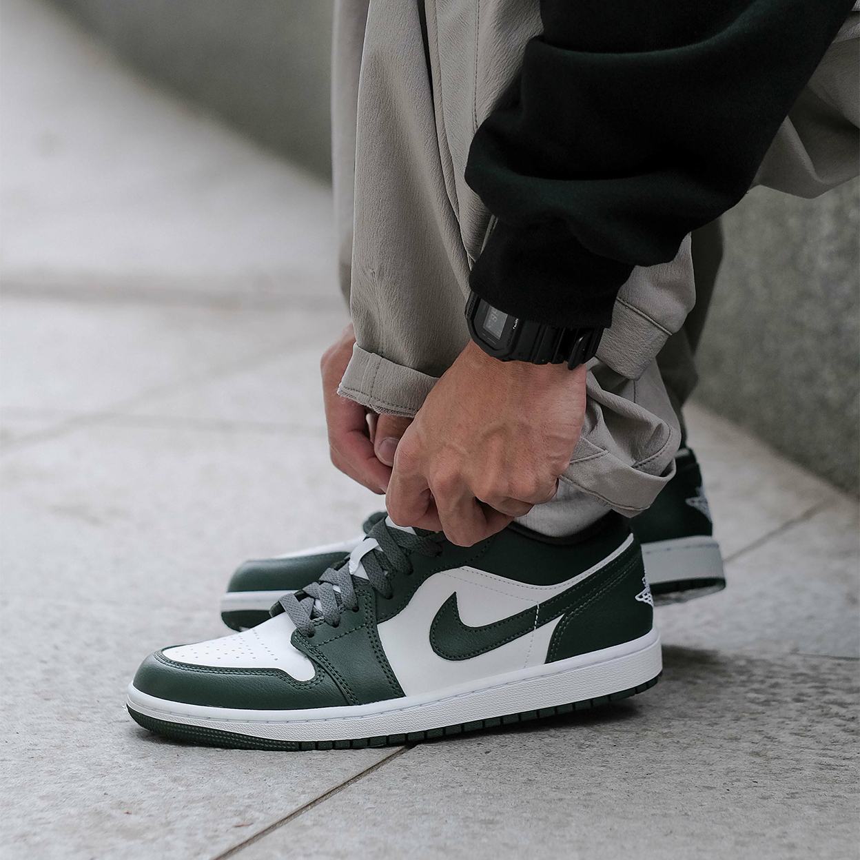Giày Nike Air Jordan 1 Low Galactic Jade DC0774-113