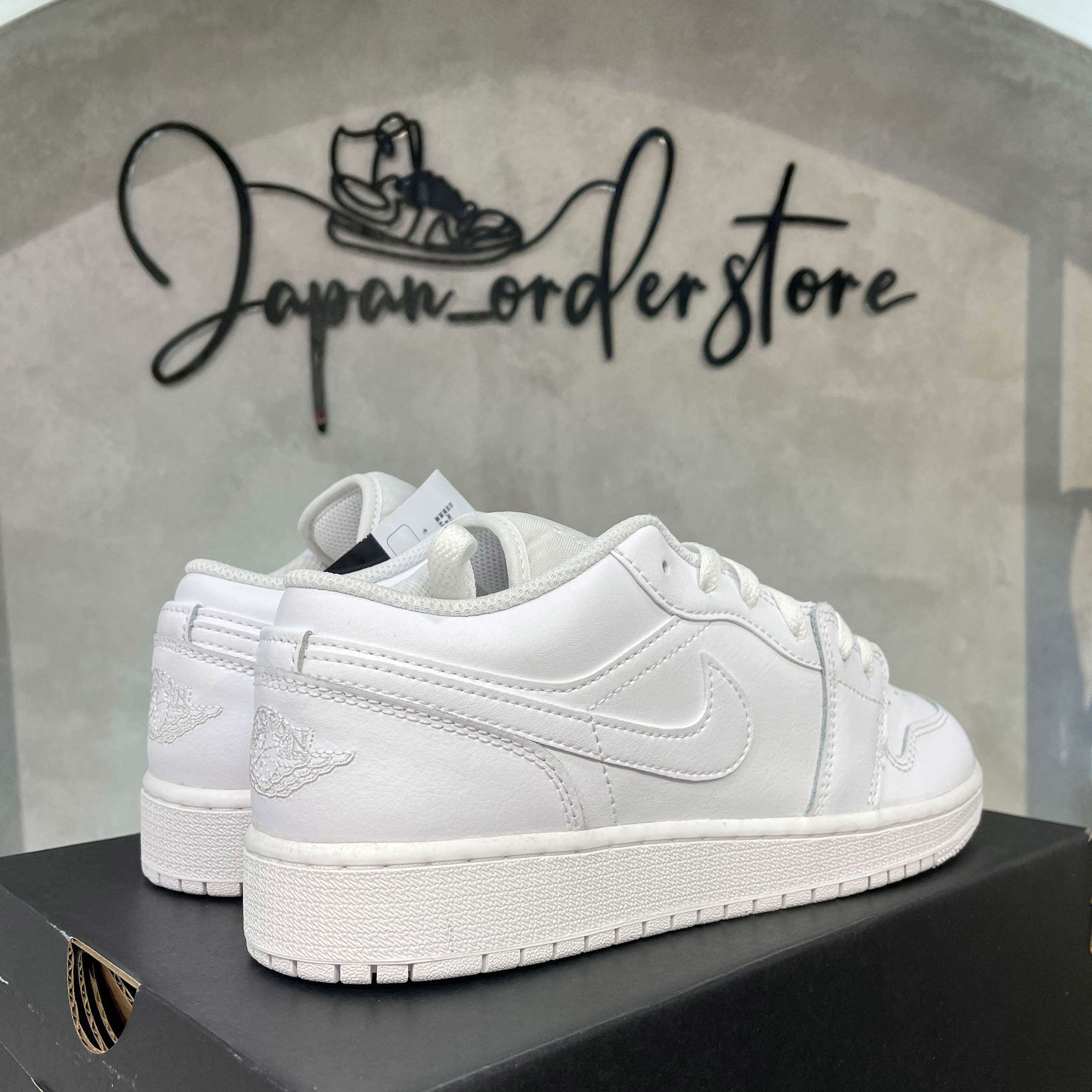 Giày Nike Air Jordan 1 Low Triple White 553560-136