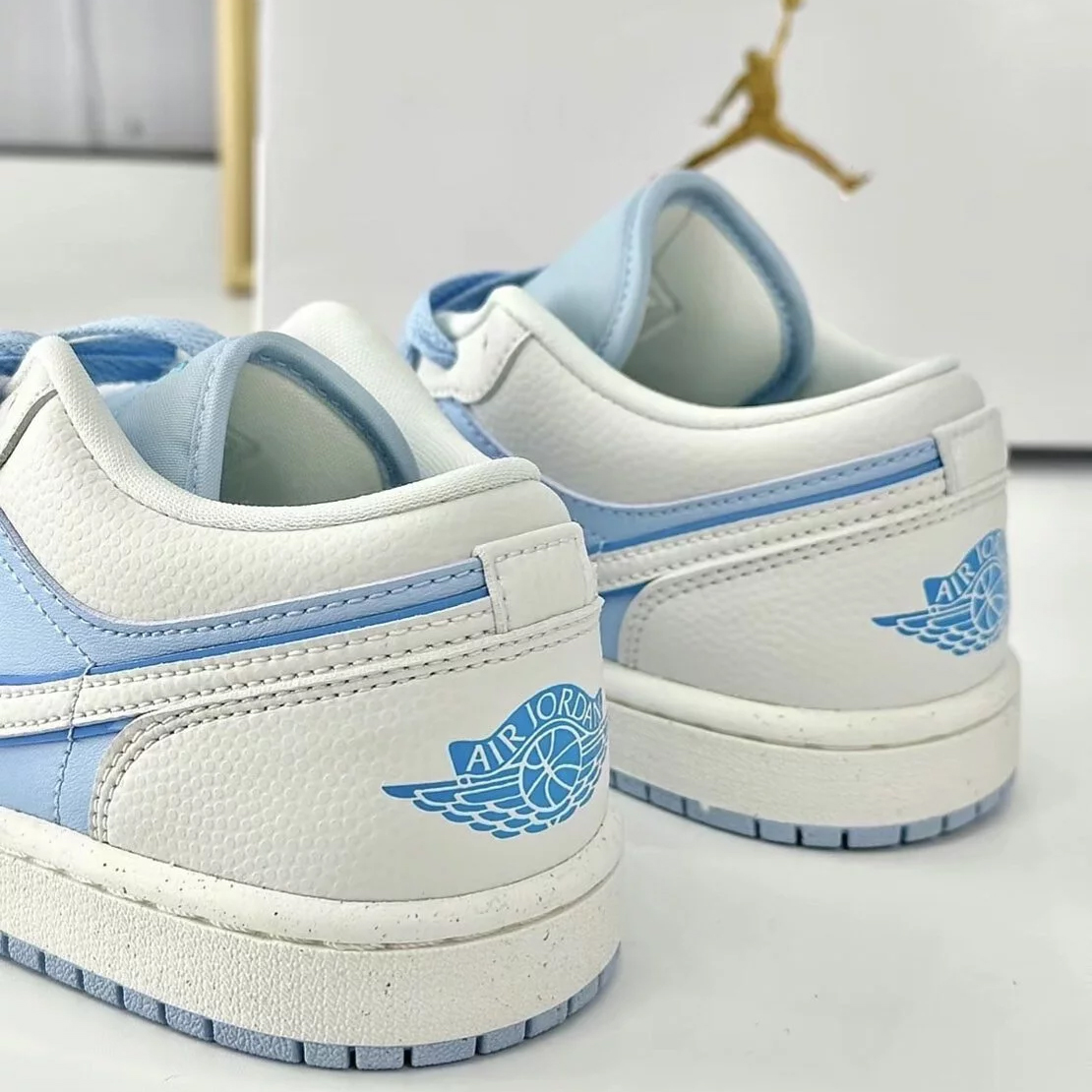Giày Nike Air Jordan 1 Low SE Reverse Ice Blue W DV1299-104