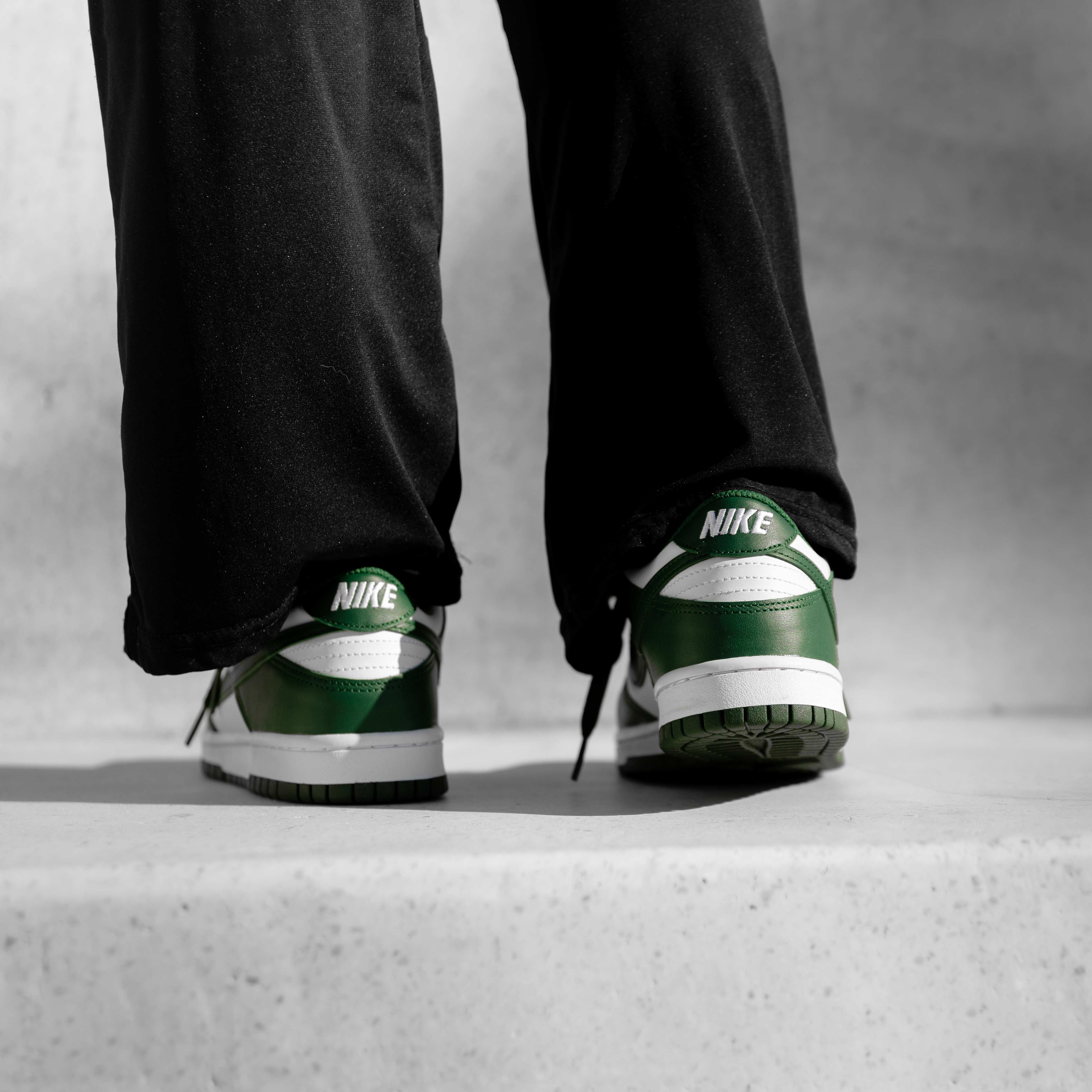 Giày Nike Dunk Low Michigan State Green CW1590-102