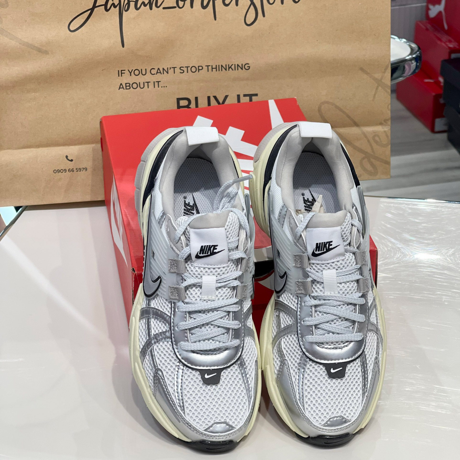 Giày Nike V2K Run Summit White Metallic Silver FD0736-100