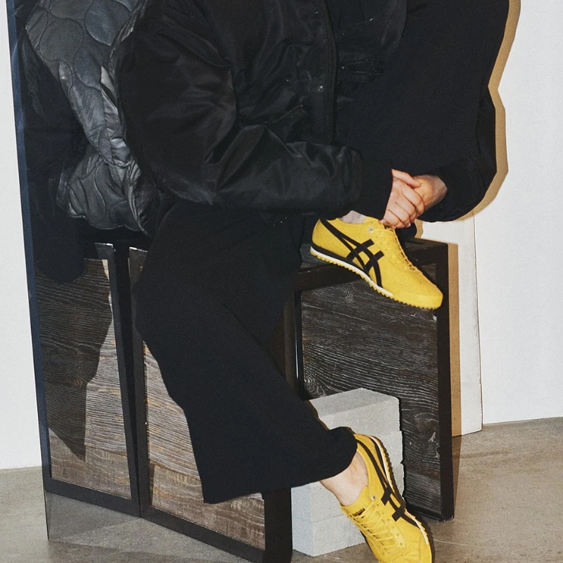 Giày Onitsuka Tiger Mexico 66 Black Yellow 1183C102-751