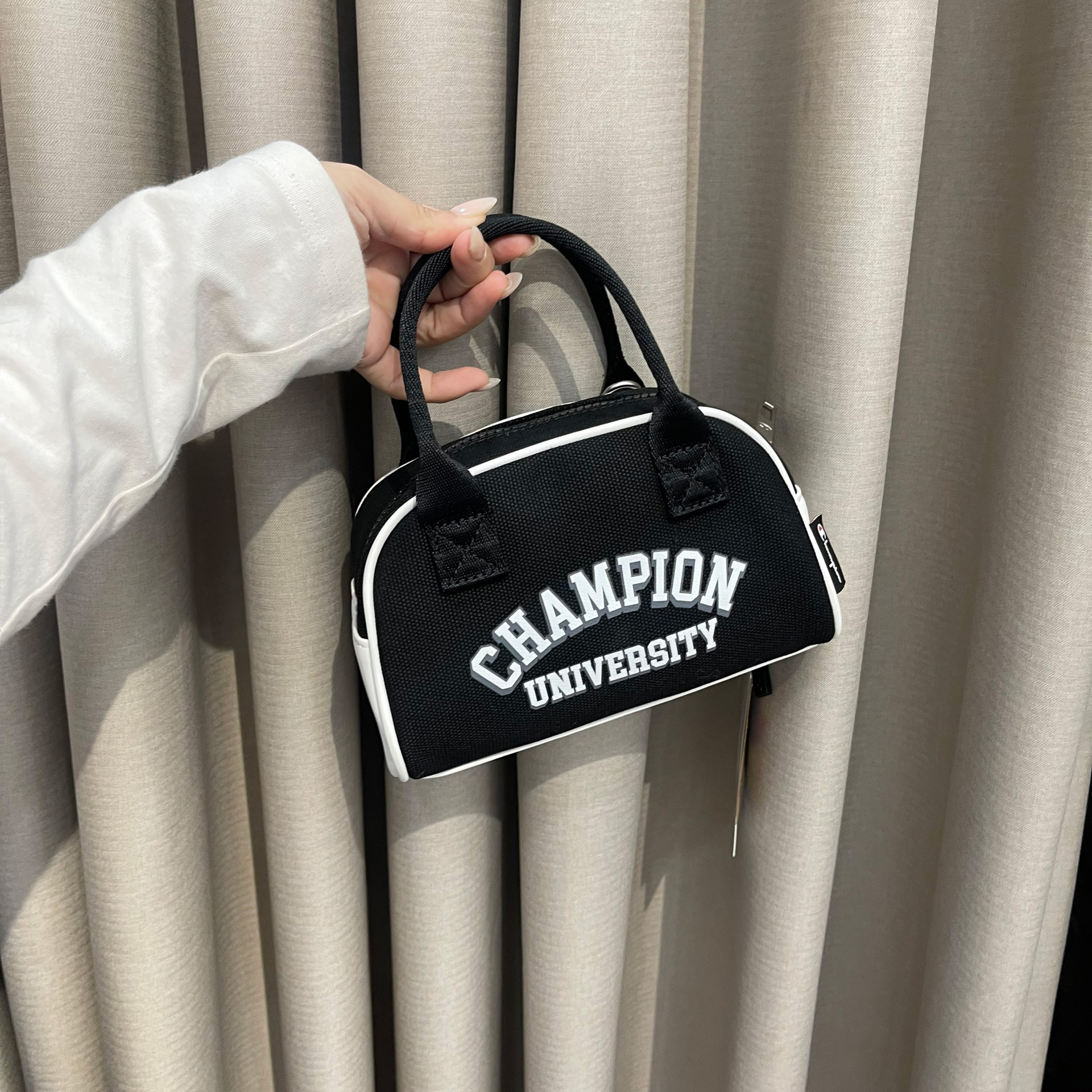 Túi Champion University Autumn Bowling Black | Authentic