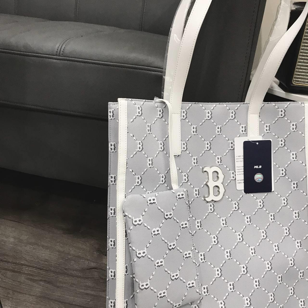 Túi MLB Diamond Jacquard Boston Grey 3AORM012N-43GRS
