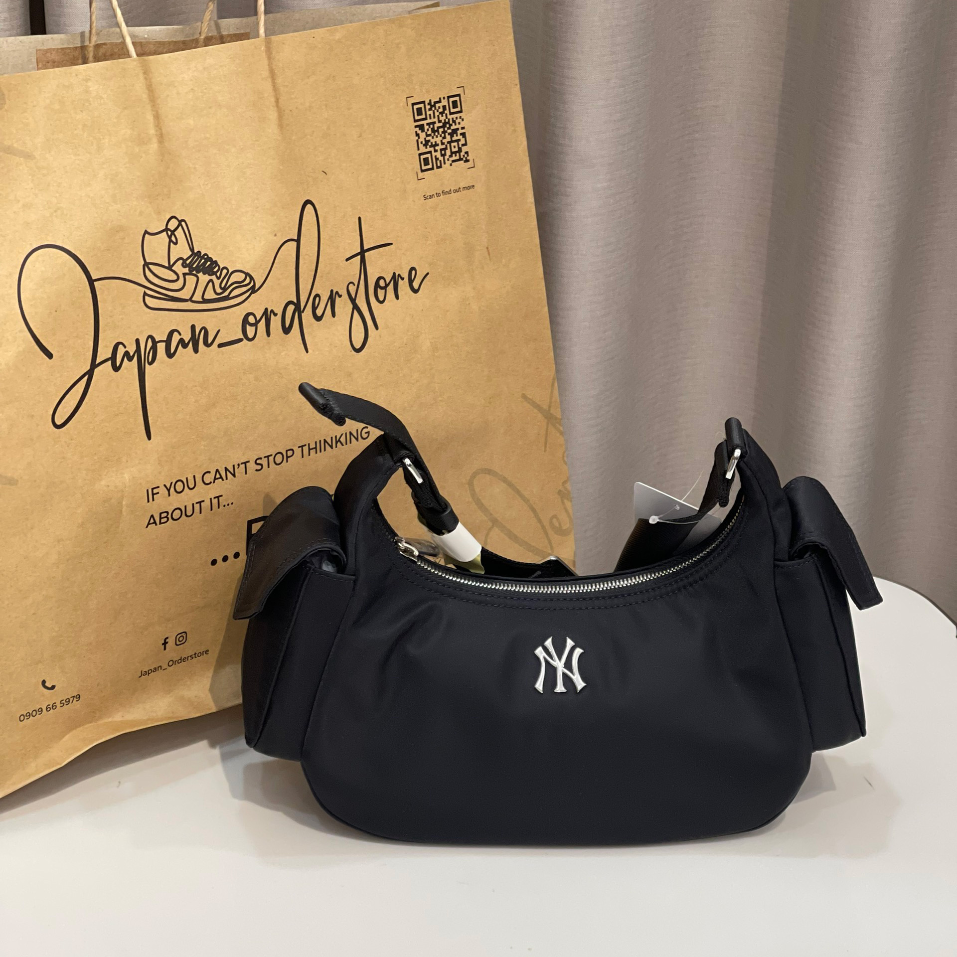 Túi MLB Nylon Cargo New York Yankees 3ABQM044N-50BKS