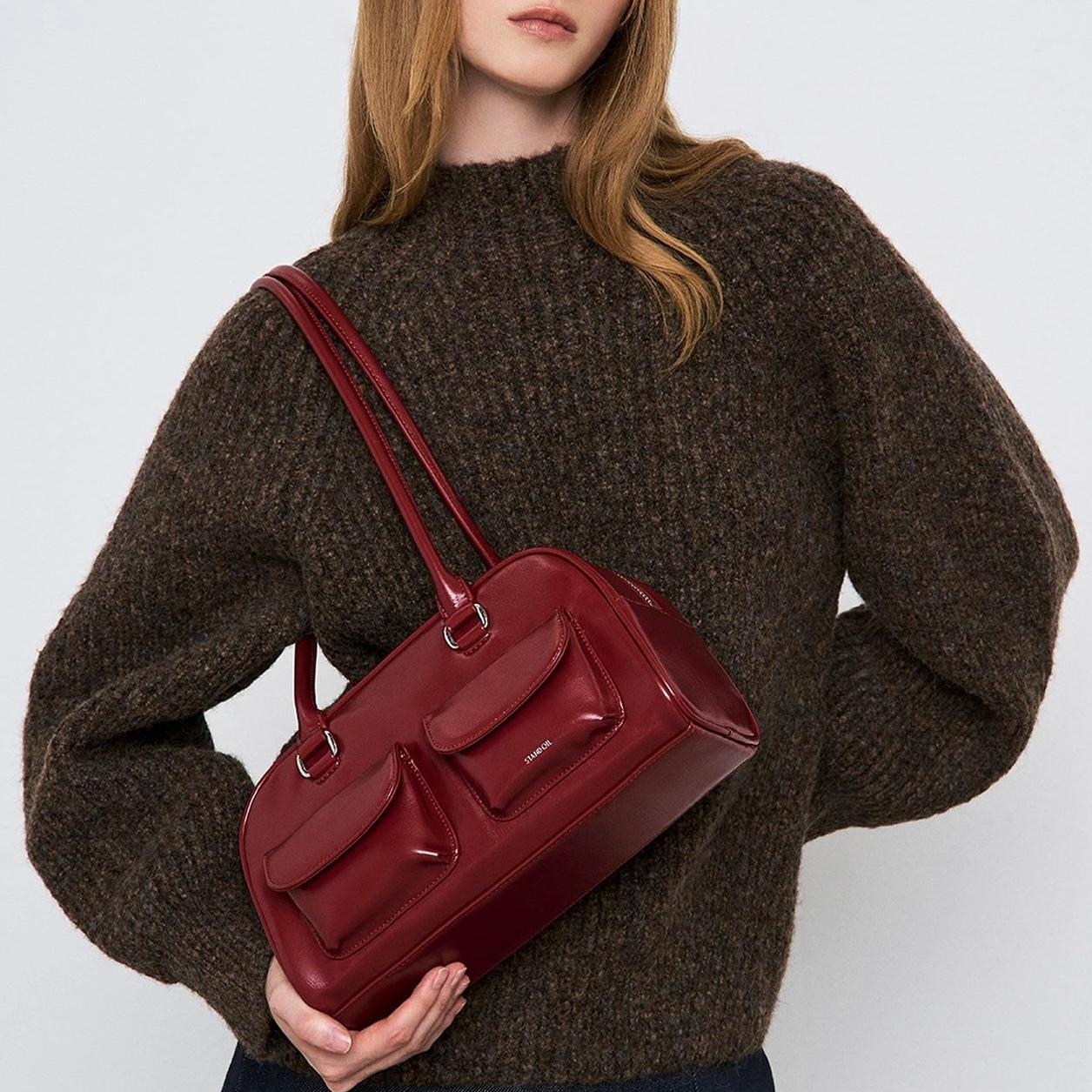 Túi Stand Oil Ruby Red Chubby Bag chính hãng