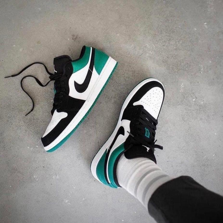 Giày Nike Air Jordan 1 Low GS Mystic Green 553560-113
