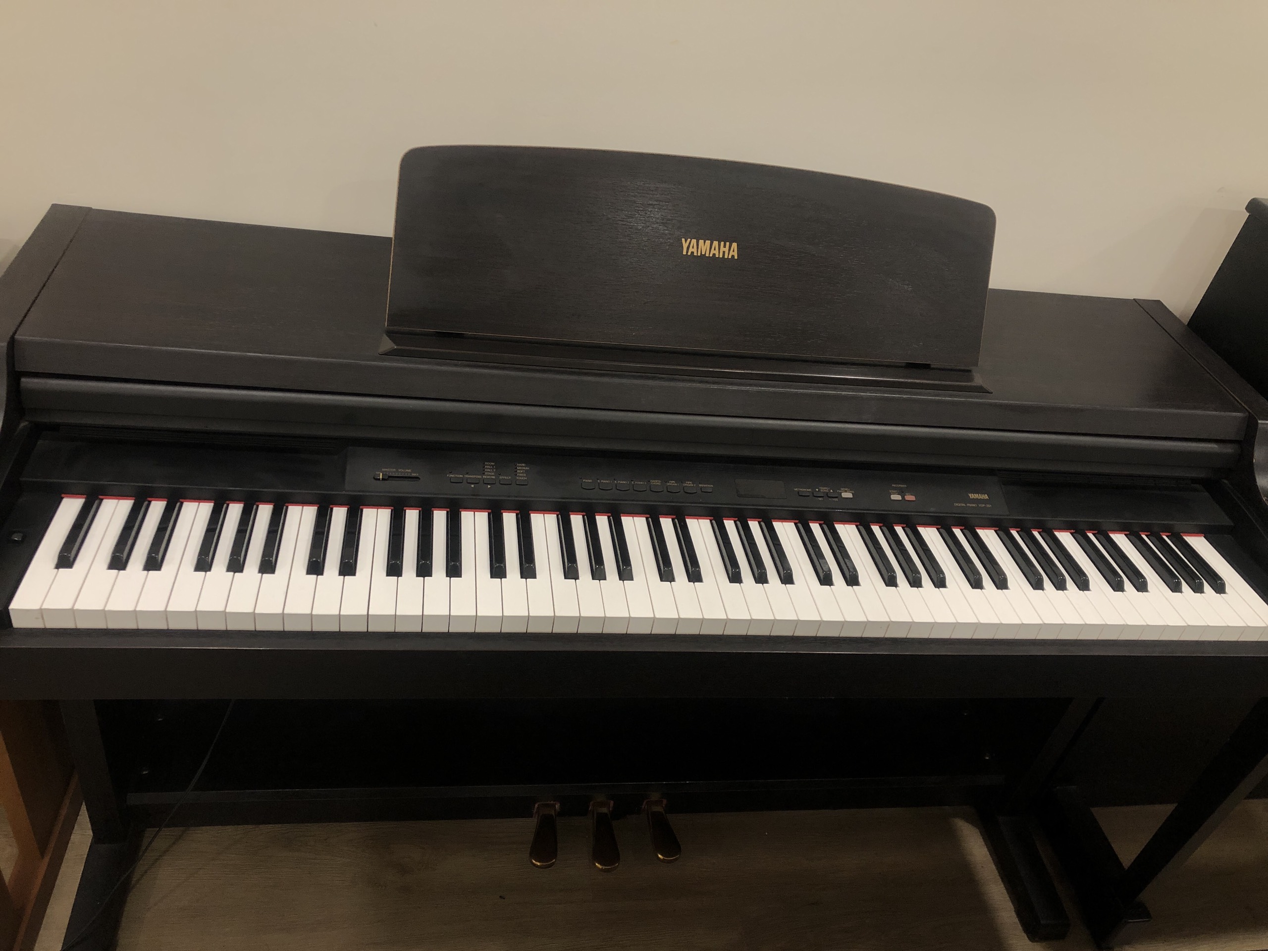 Piano Điện Yamaha YDP 301 Piano Điện Yamaha YDP 301