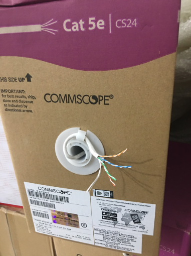 6-219590-2: Cáp mạng CommScope CAT5E 4UTP, 24AWG, CM, 305m/thùng, màu trắng