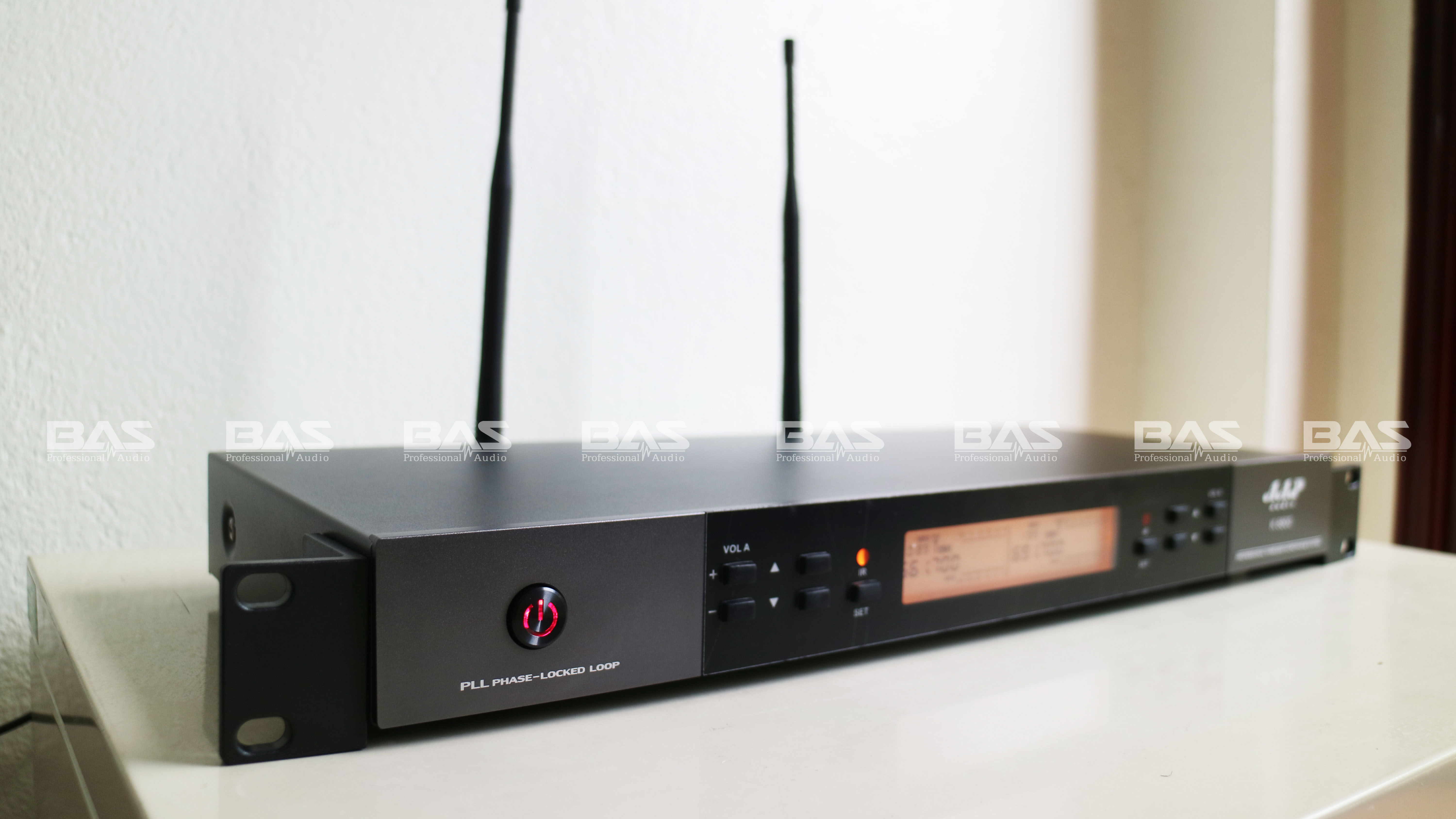 Micro không dây AAP K8600, mic hát karaoke chuyên nghiệp | BAS Audio - Showroom âm thanh lớn ...