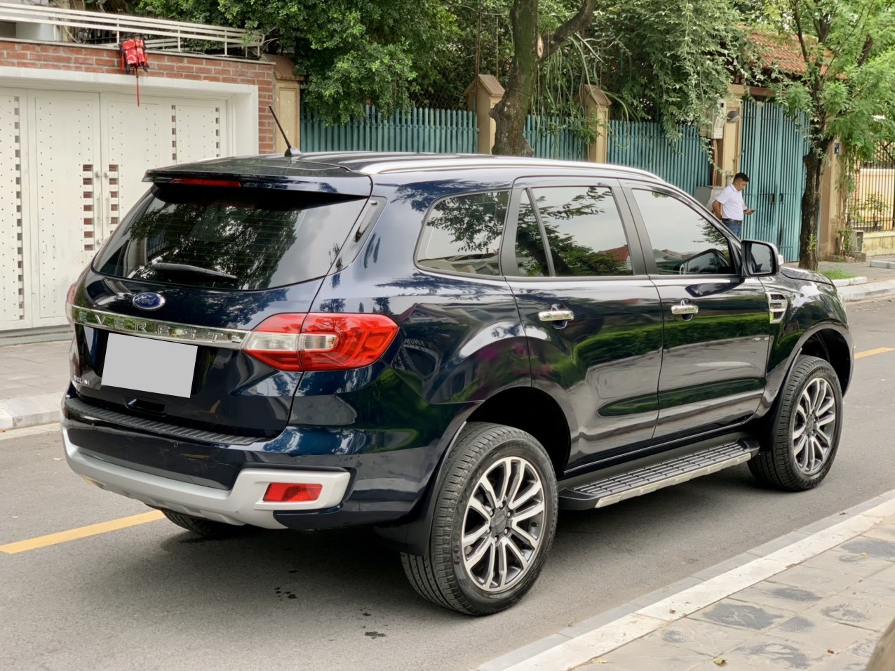 Ford Everest Titanium 2.0L 4x2 AT 2022 màu xanh (đã bán) | Ecoauto ...