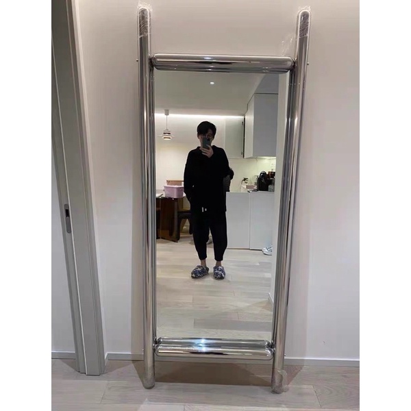 Gương inox lớn cao cấp, hiện đại - Koons Mirror