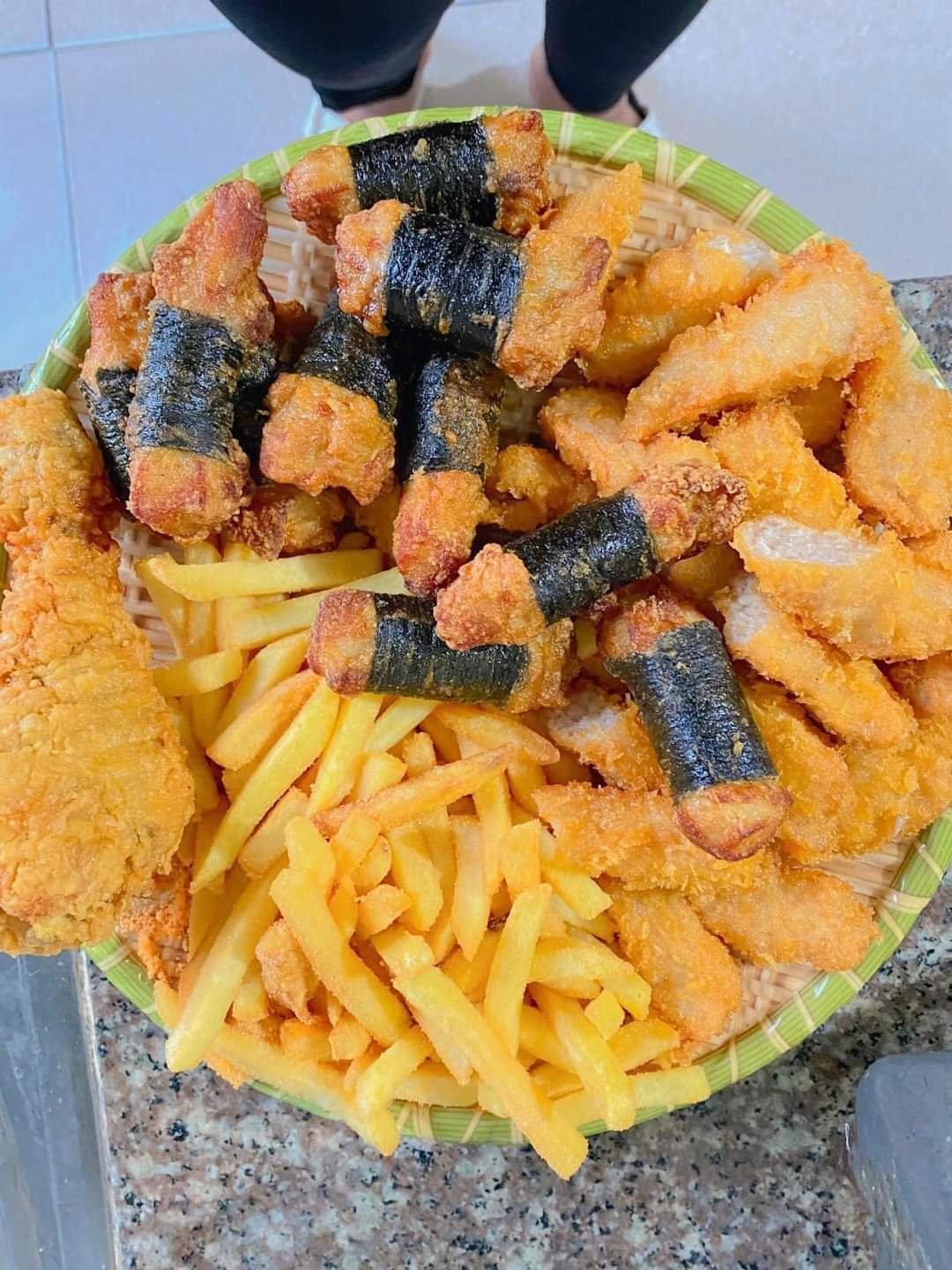 Gà Cuộn Rong Biển CP - 1KG