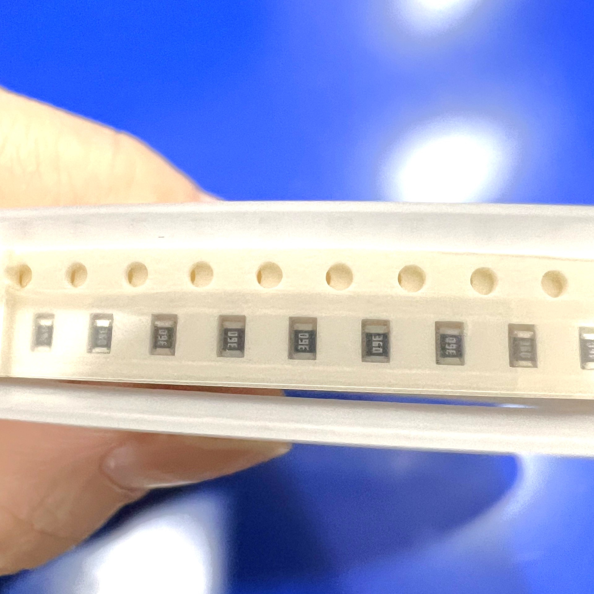 Điện trở dán SMD 0805 5% 1/8W từ 1M - 10M ROHS FOSAN DÂY 100 CON | LINH ...